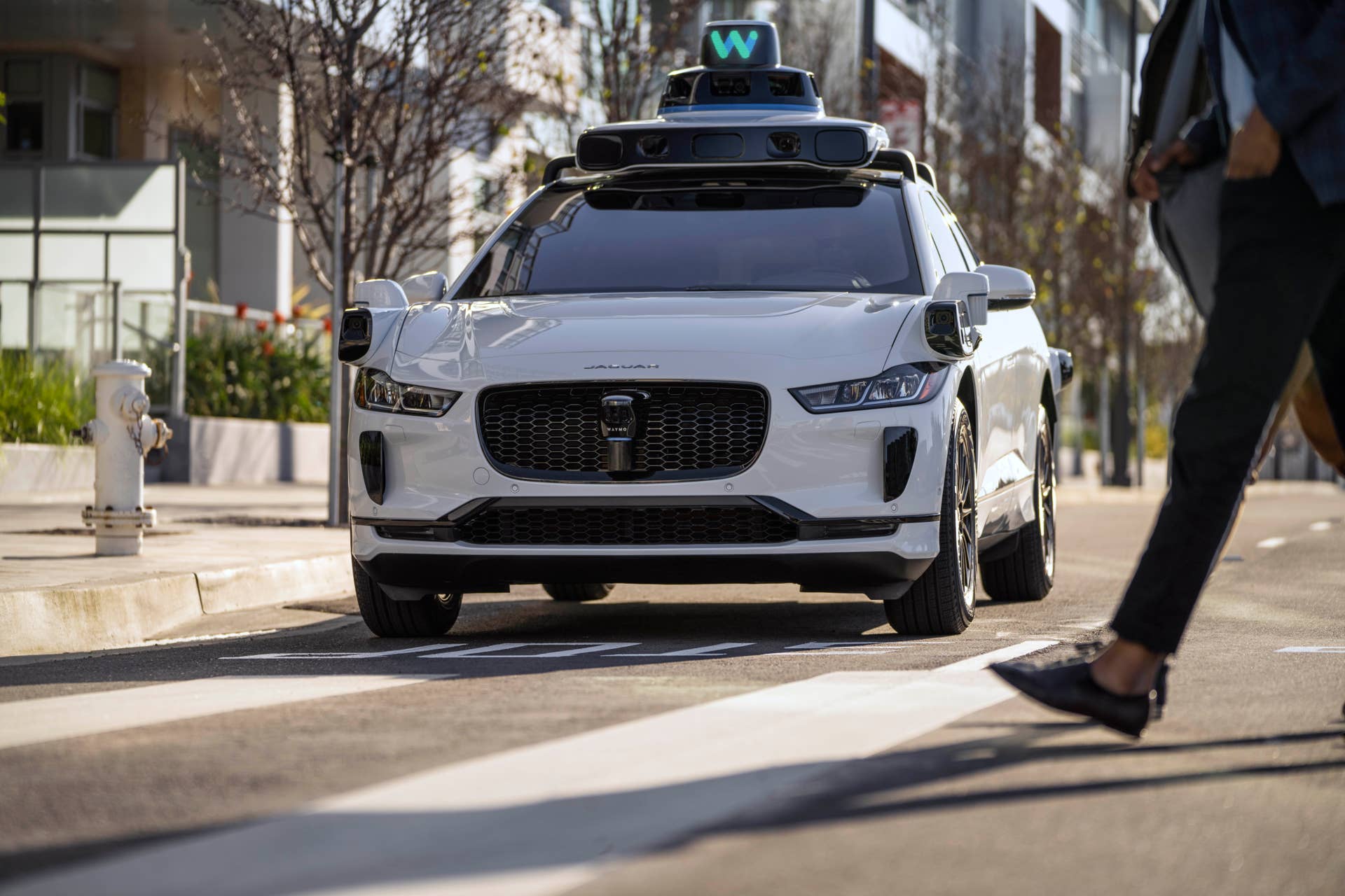 Waymo’s Driverless Cars Can Now Drive Themselves on Highways - Autoblog