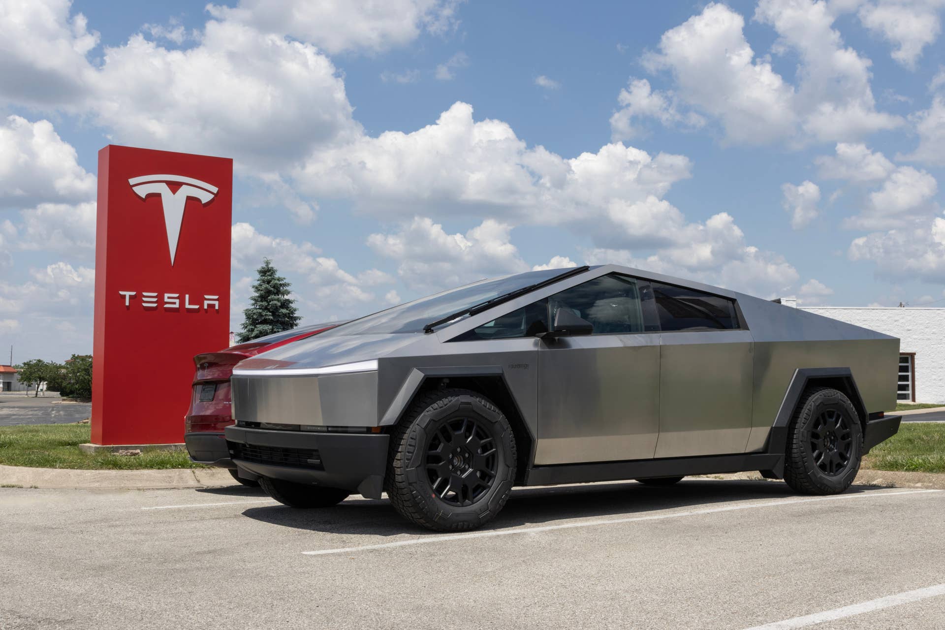 Tesla Calls Cybertruck Wrap & Magnets as "Damage" in Trade-In Dispute ...