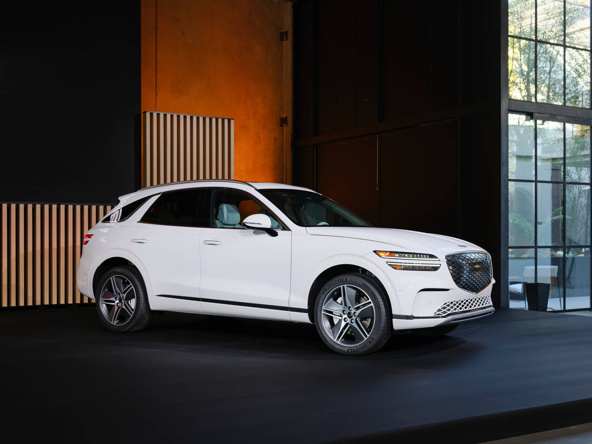 2026 Genesis GV70 refresh—what’s actually new? - Autoblog