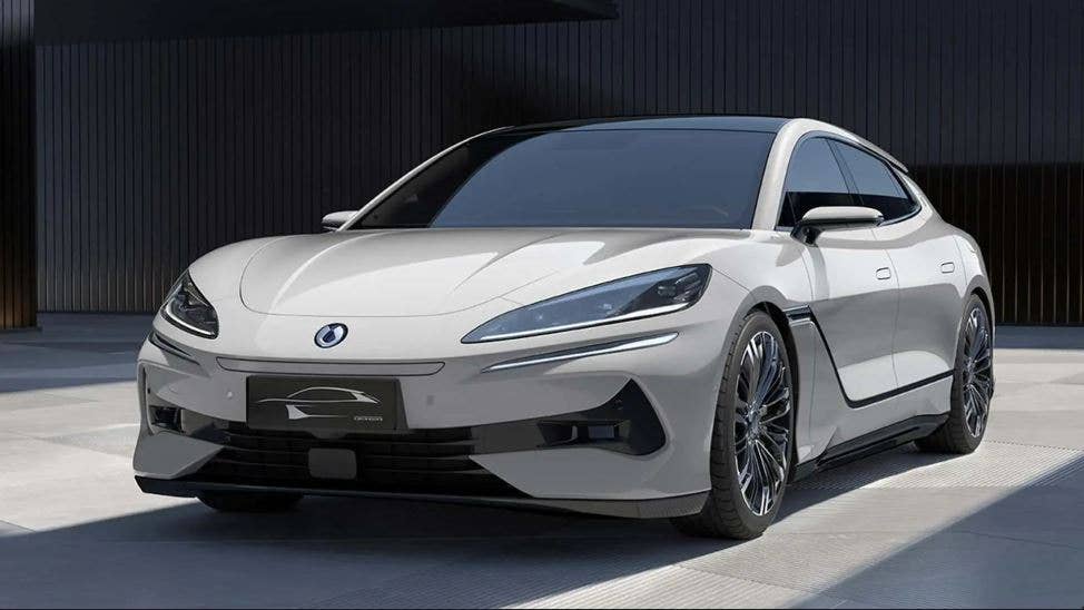 BYD's 1,000-HP 'Porsche Killer' Has a Terrifying Flaw at 124 MPH - Autoblog