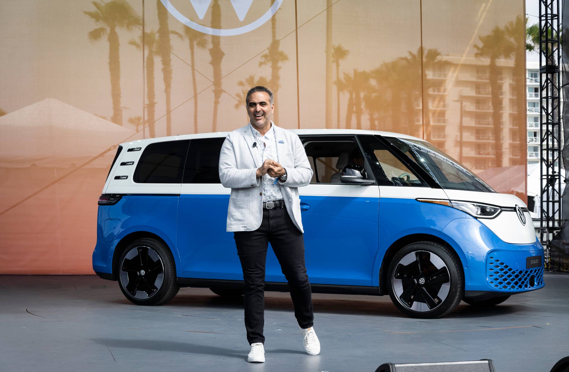 Volkswagen’s U.S. CEO steps down amid turbulence - Autoblog