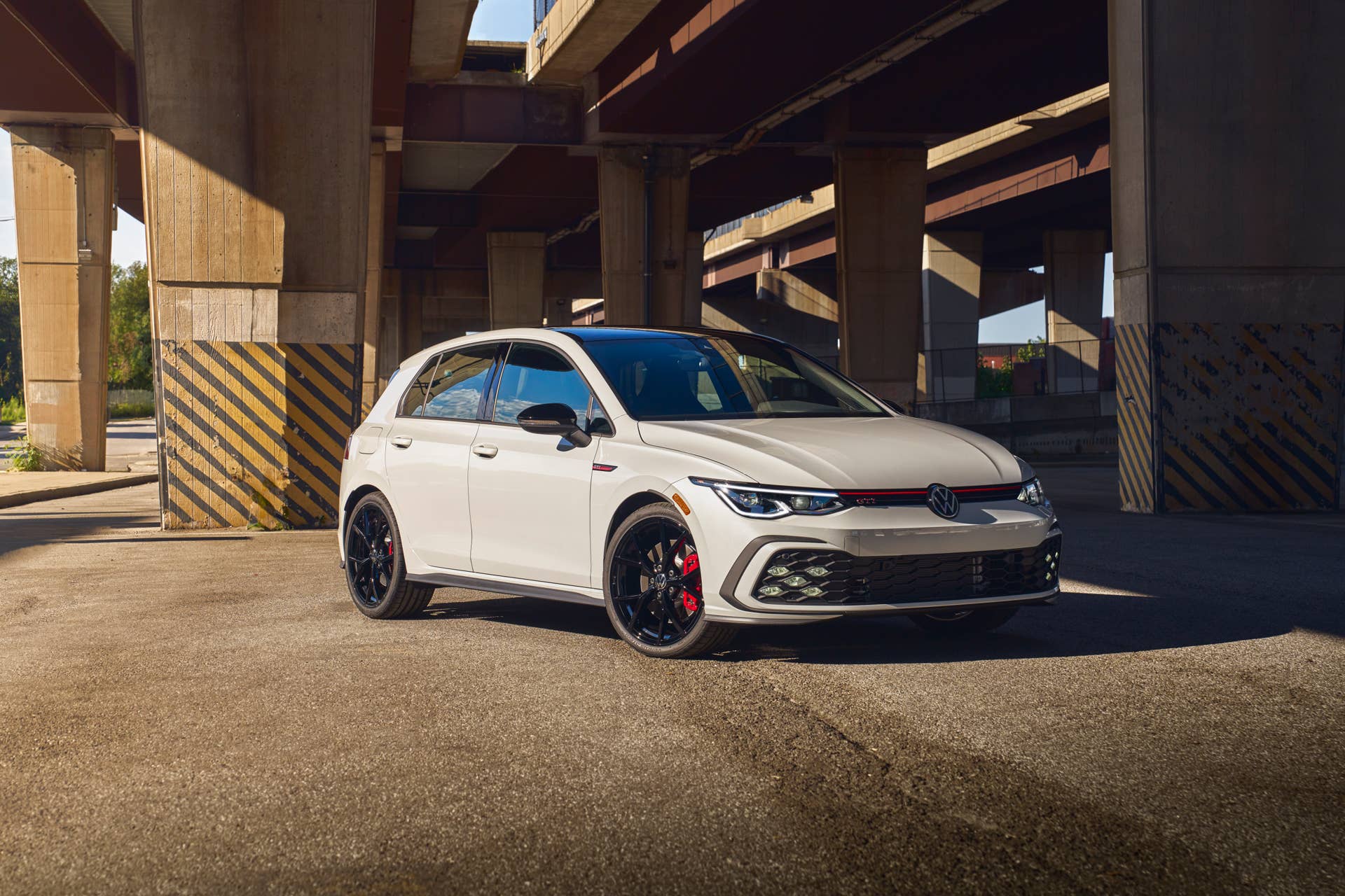 Volkswagen ends manual GTI and Golf R despite sales surge - Autoblog