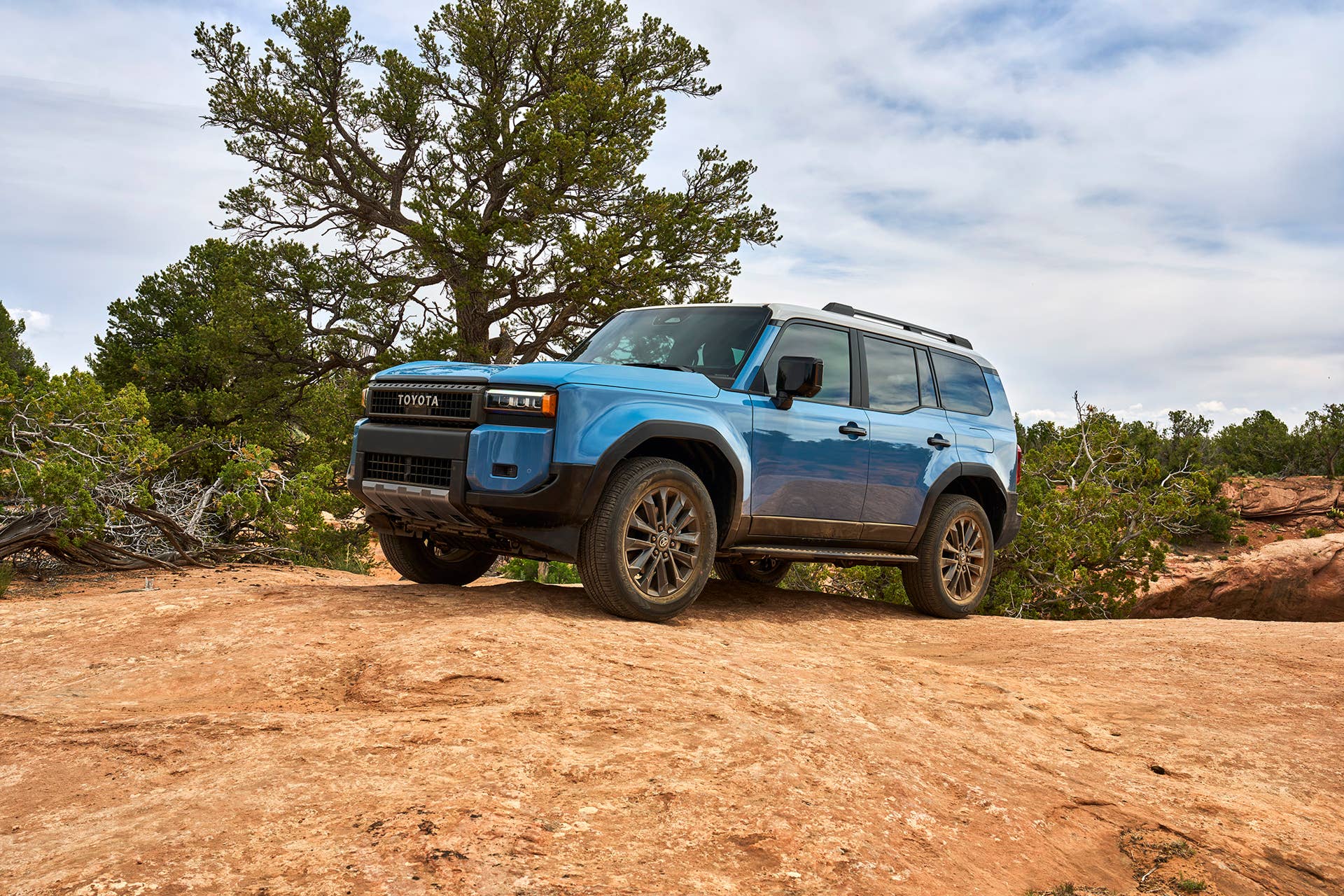 Toyota Offers Hot 2025 Land Cruiser Lease Deal For August - Autoblog