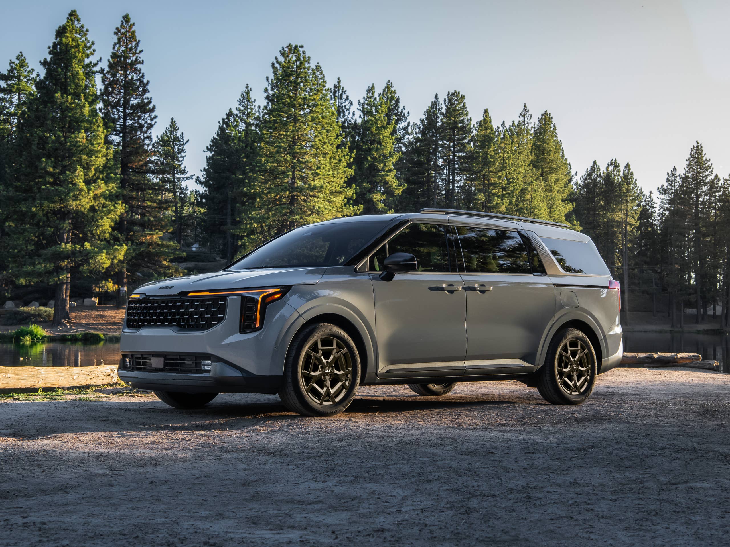 Every minivan you can buy in America in 2025 - Autoblog