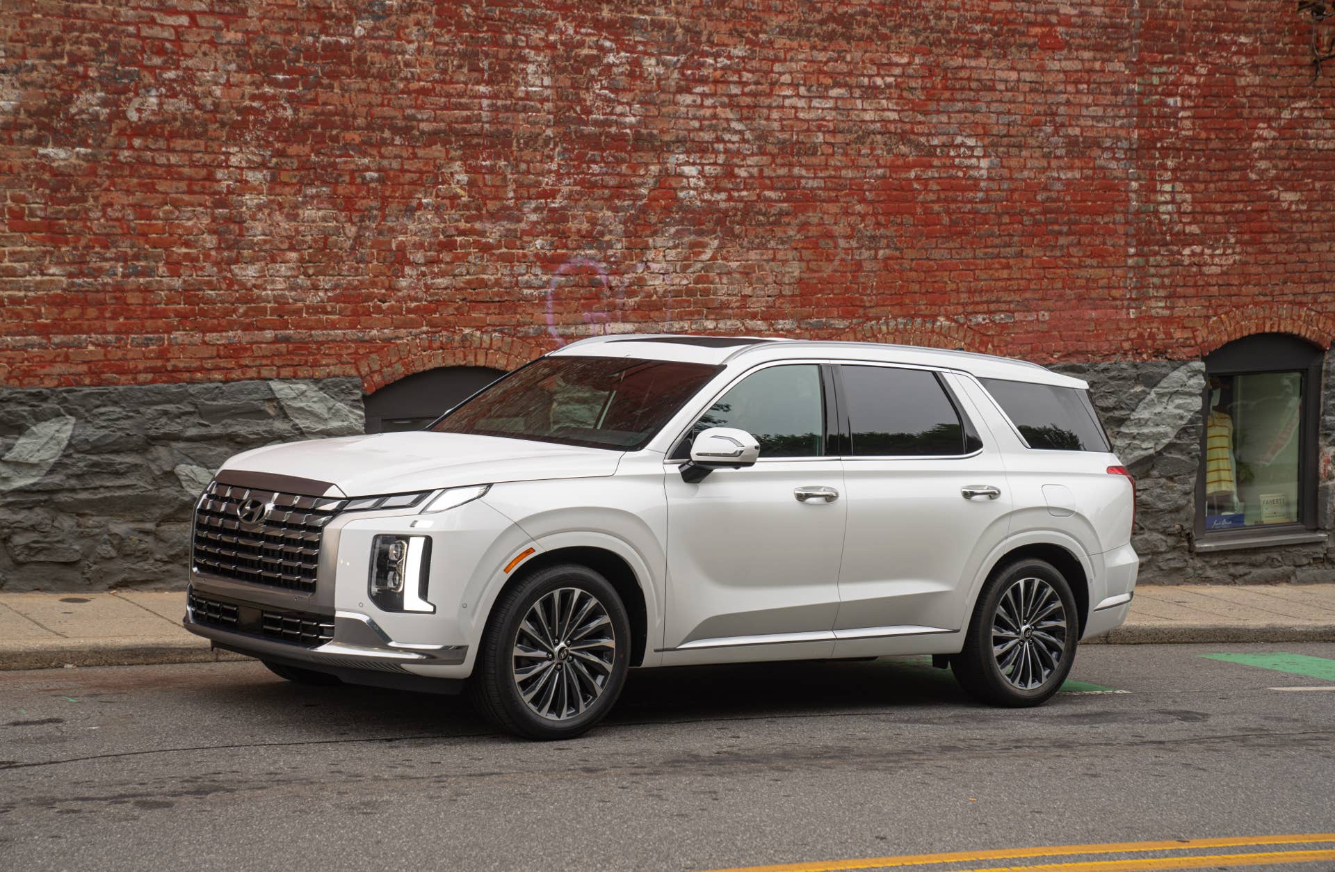 Hyundai Recalls Over Half a Million Cars—Palisade Seat Belts Can Fail ...