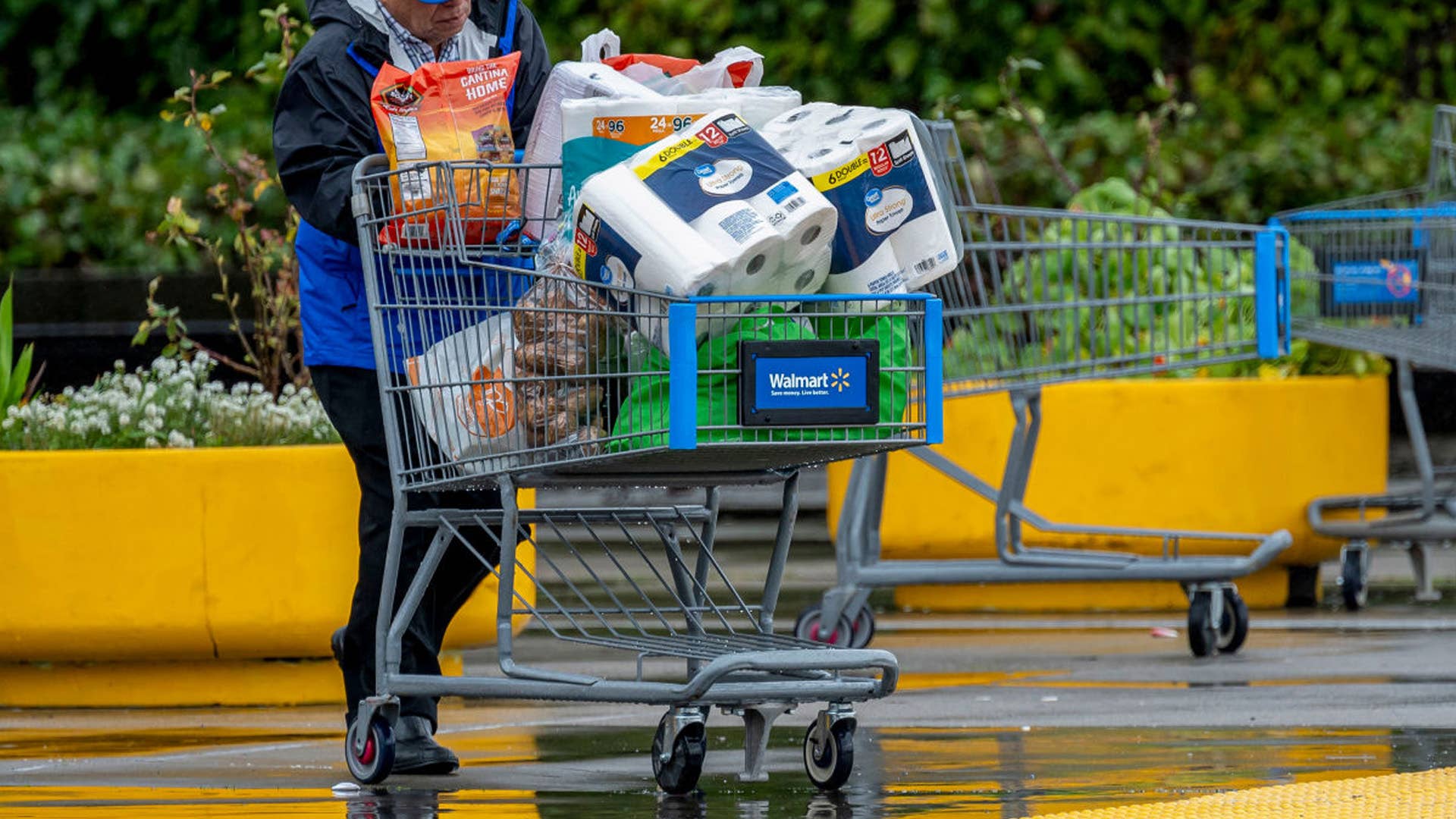 Walmart Has an Outdoor Storage Box on Sale for 58% Off - Autoblog