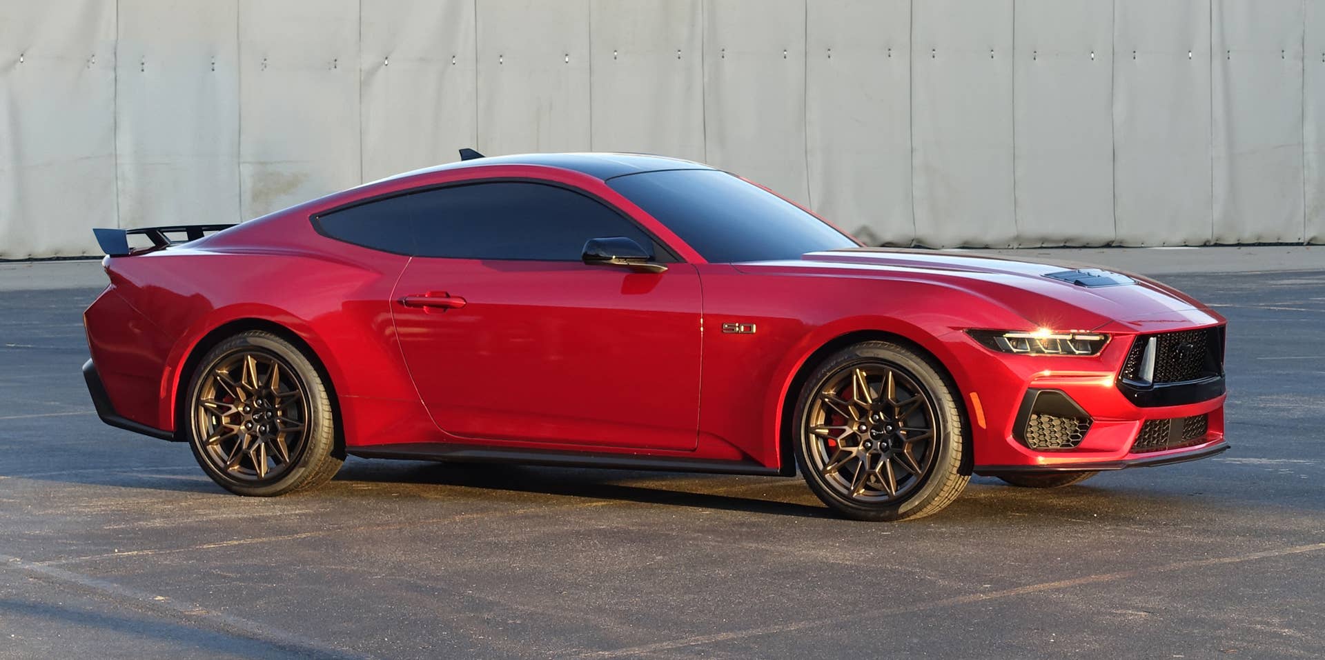 2025 Ford Mustang Mach-E vs Ford Mustang: Electric Crossover vs Muscle ...