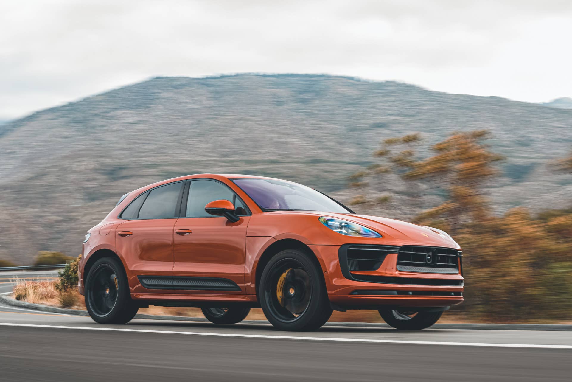 Porsche Extends Unbelievable 2026 Macan Lease Deals for October - Autoblog