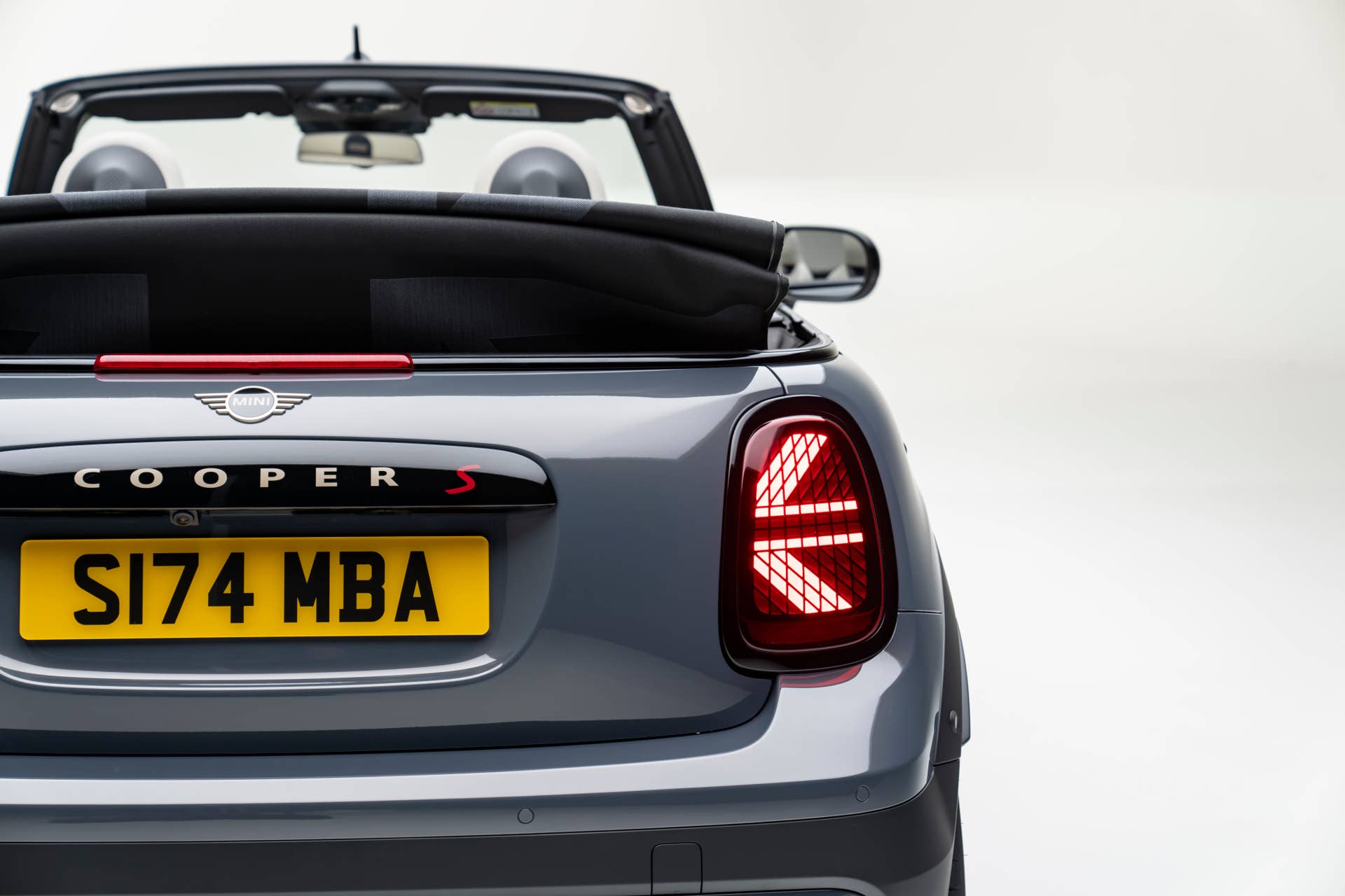 MINI’s drop-top icon returns: Here’s what’s new for 2025 - Autoblog