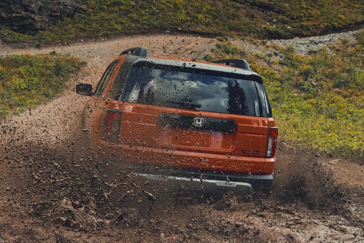 2026 Honda Passport TrailSport vs 2026 Toyota 4Runner TRD Sport: Which ...