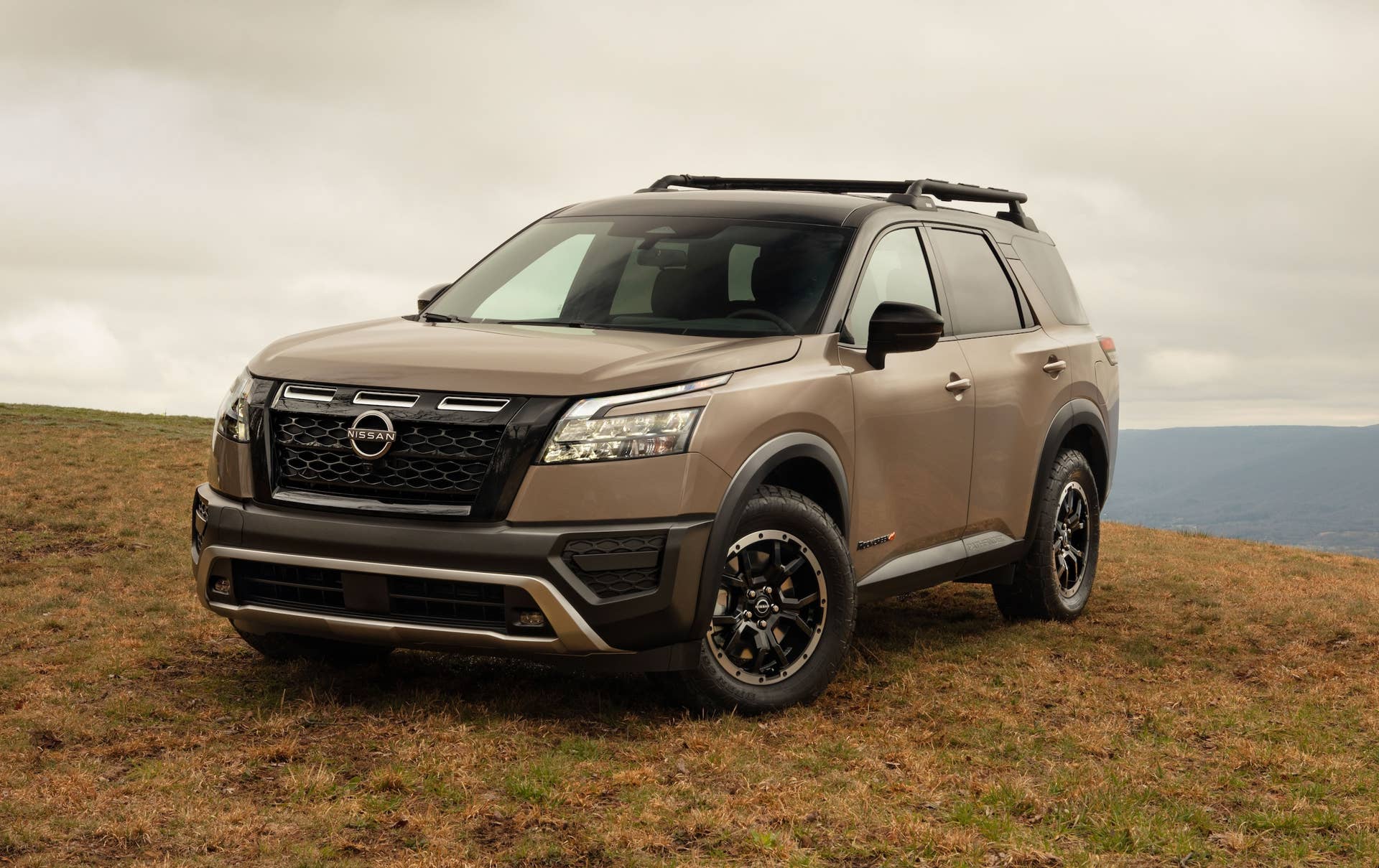 Shopping for a 2025 Nissan Pathfinder? Consider These SUVs Too - Autoblog