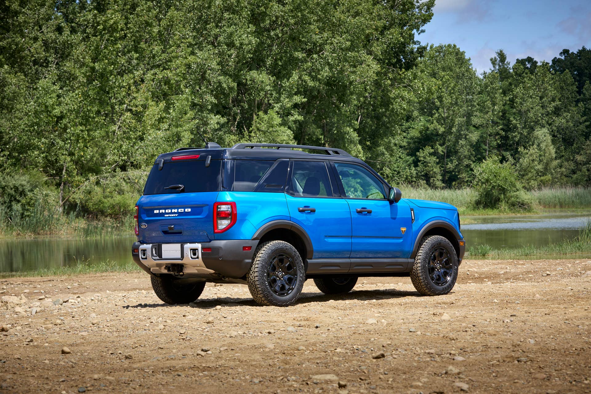 Software Error Triggers Recall of Nearly 230,000 Ford Bronco SUVs ...