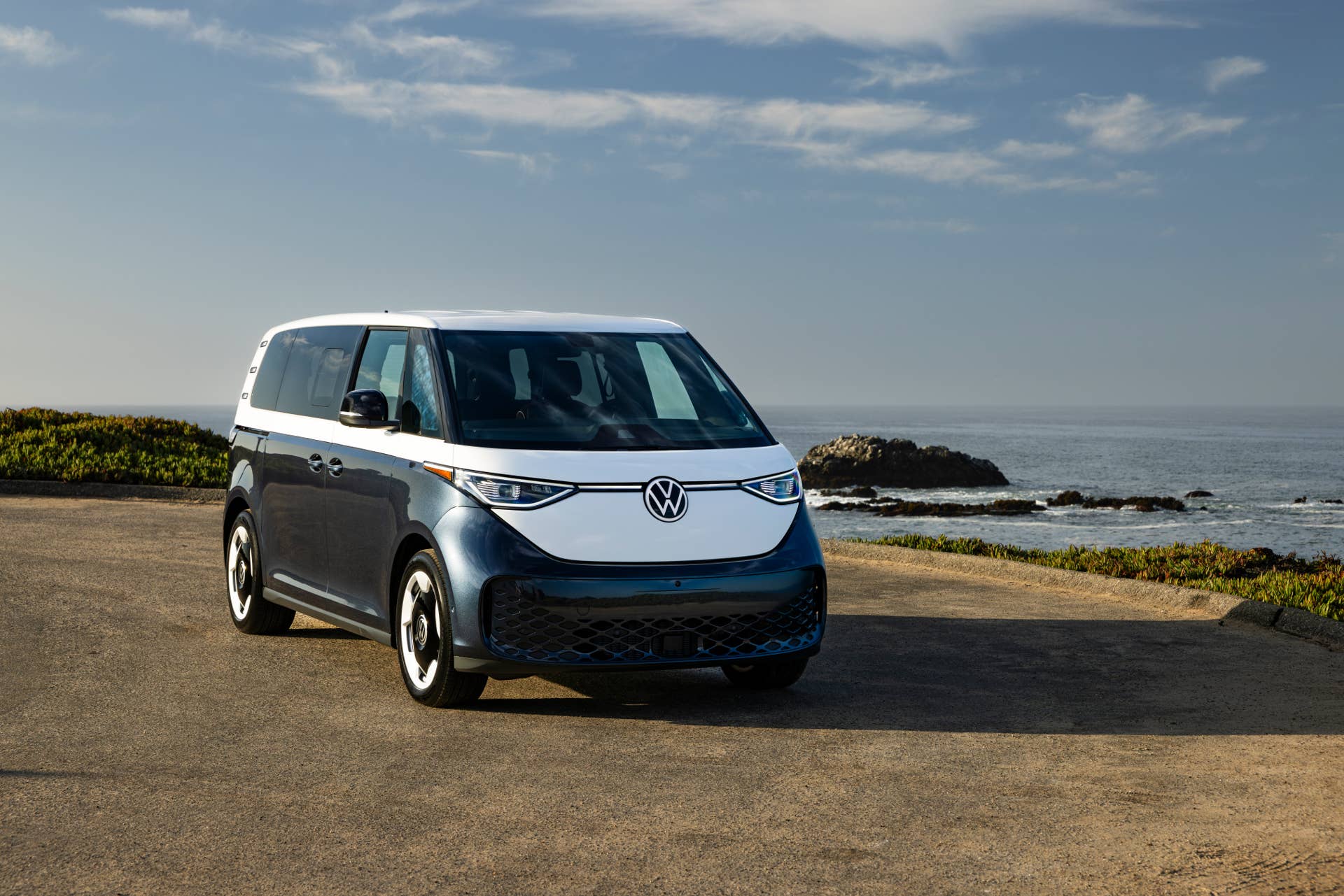 Volkswagen Reveals Shockingly Good 2025 ID.Buzz Lease Deal For ...