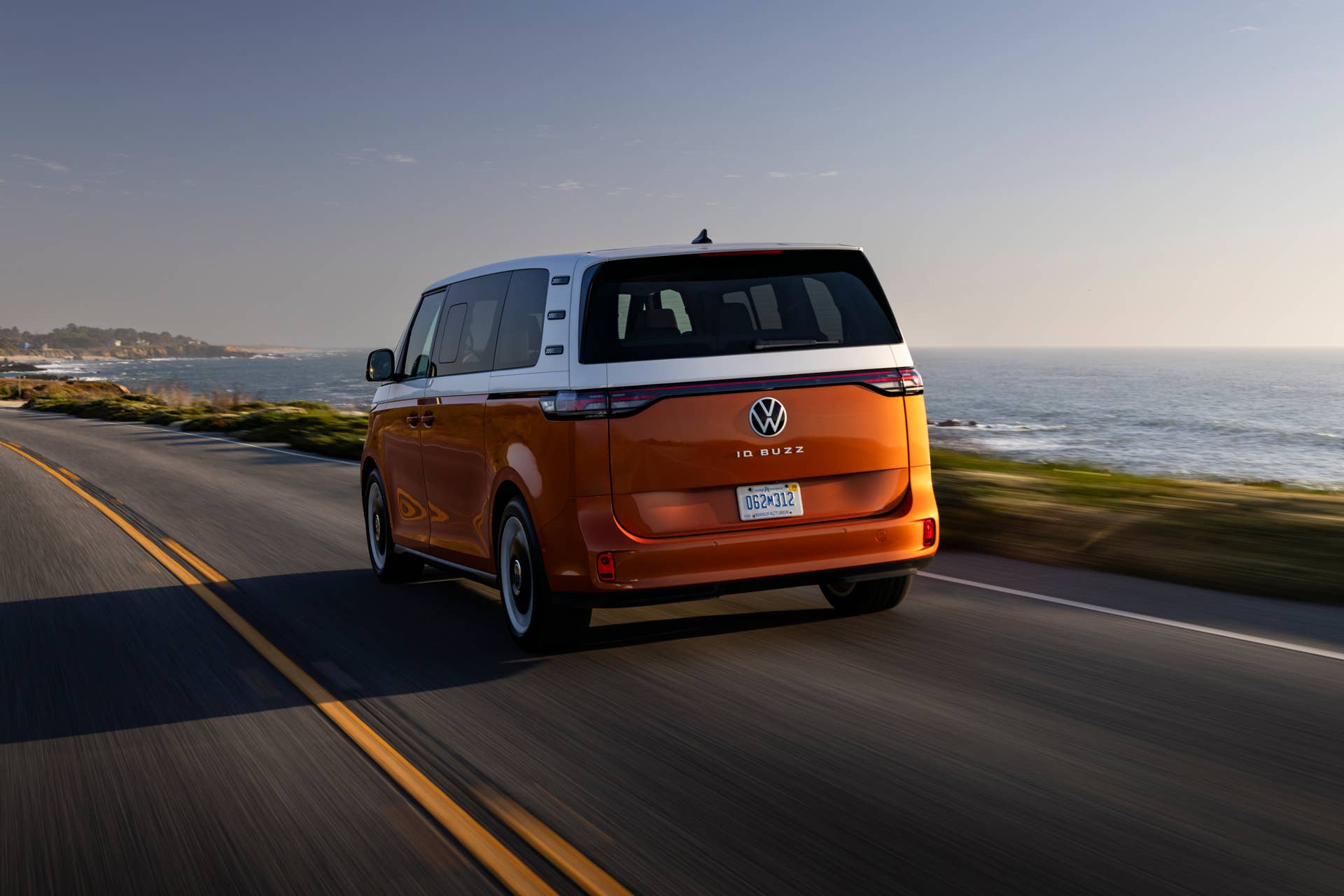 Volkswagen Reveals Shockingly Good 2025 ID.Buzz Lease Deal For ...