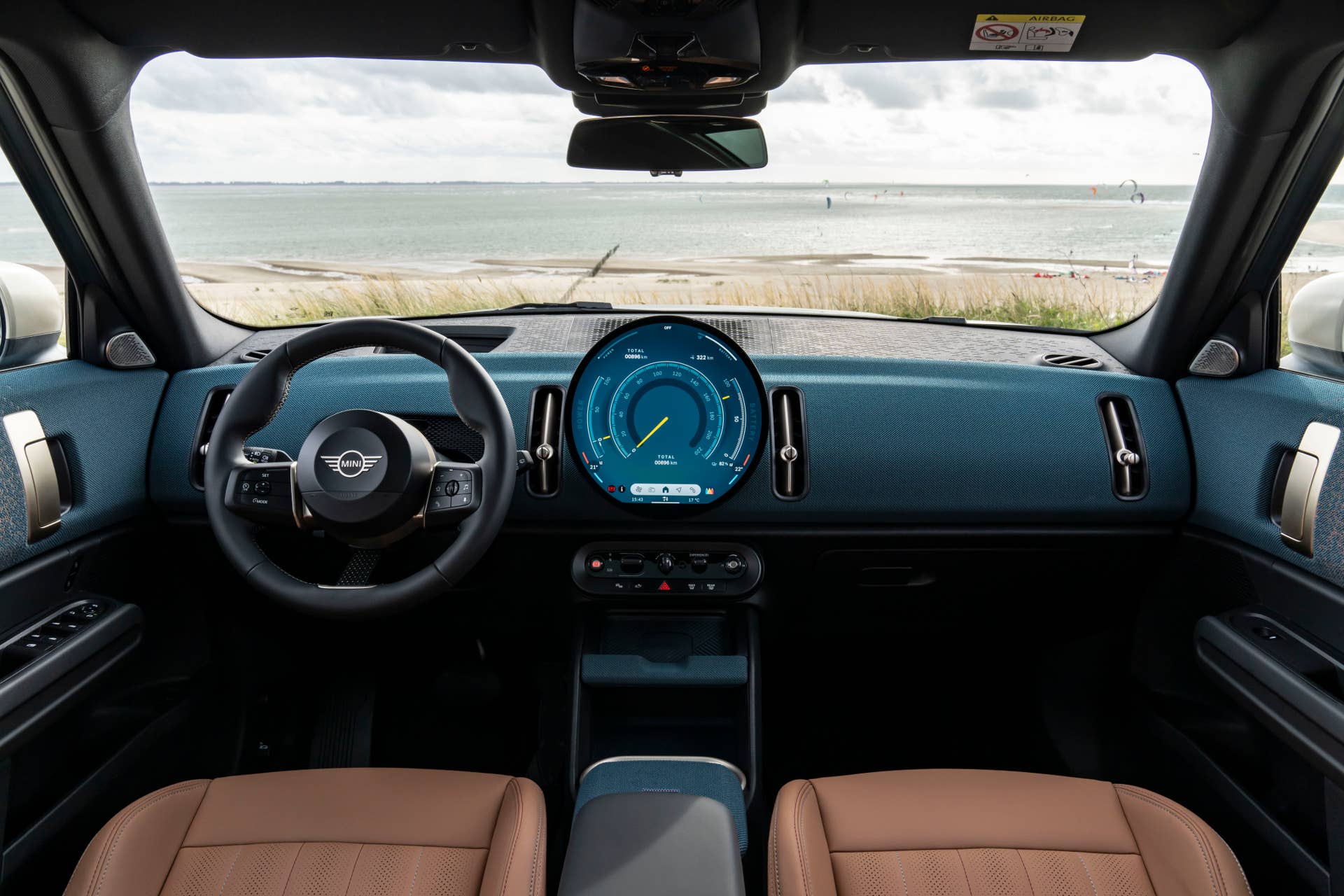 2025 MINI Countryman SE ALL4 Review: Electric fun for the whole family ...