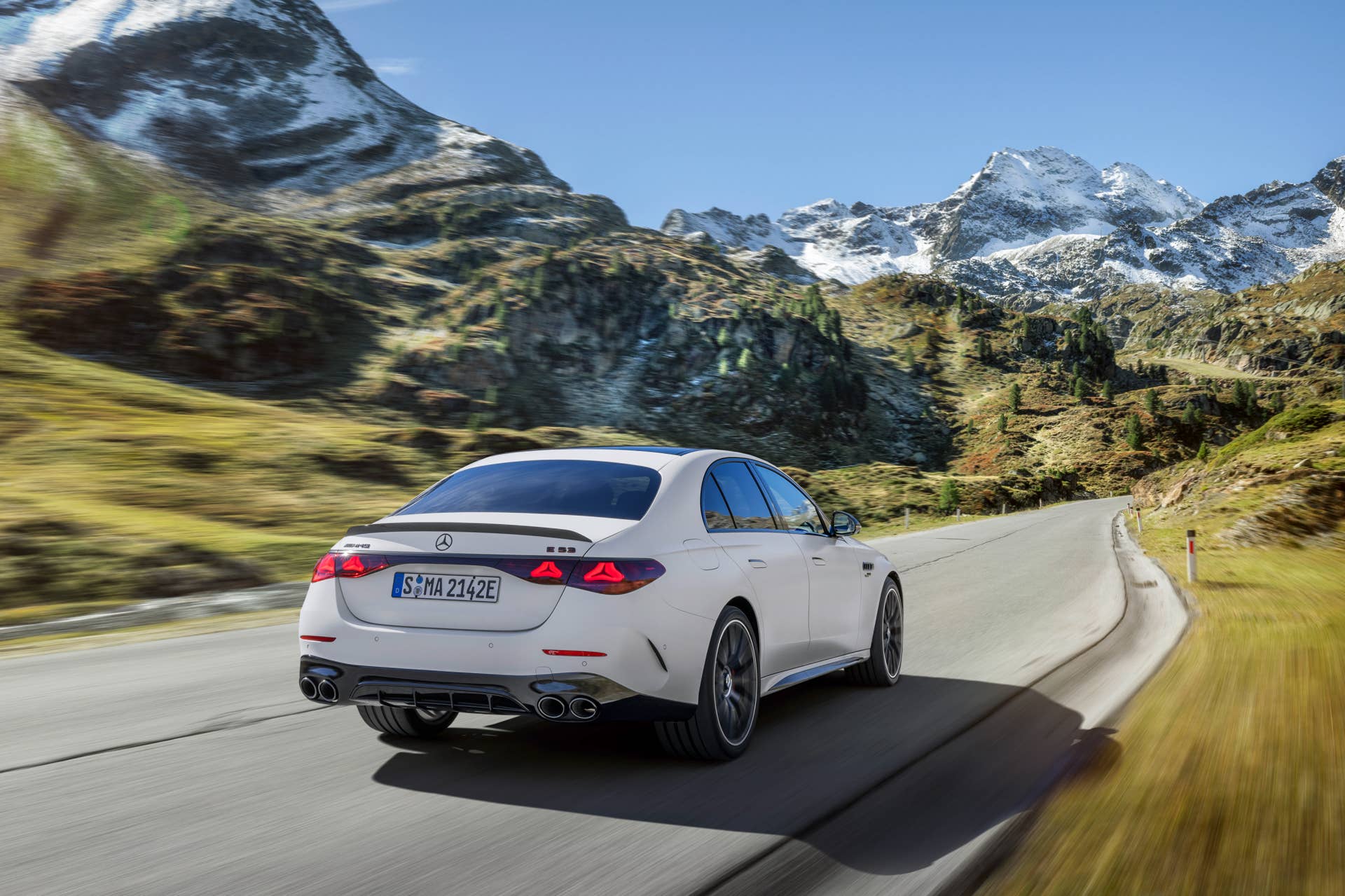 BMW 550e vs Mercedes-AMG E53: Which hybrid saloon comes out on top ...