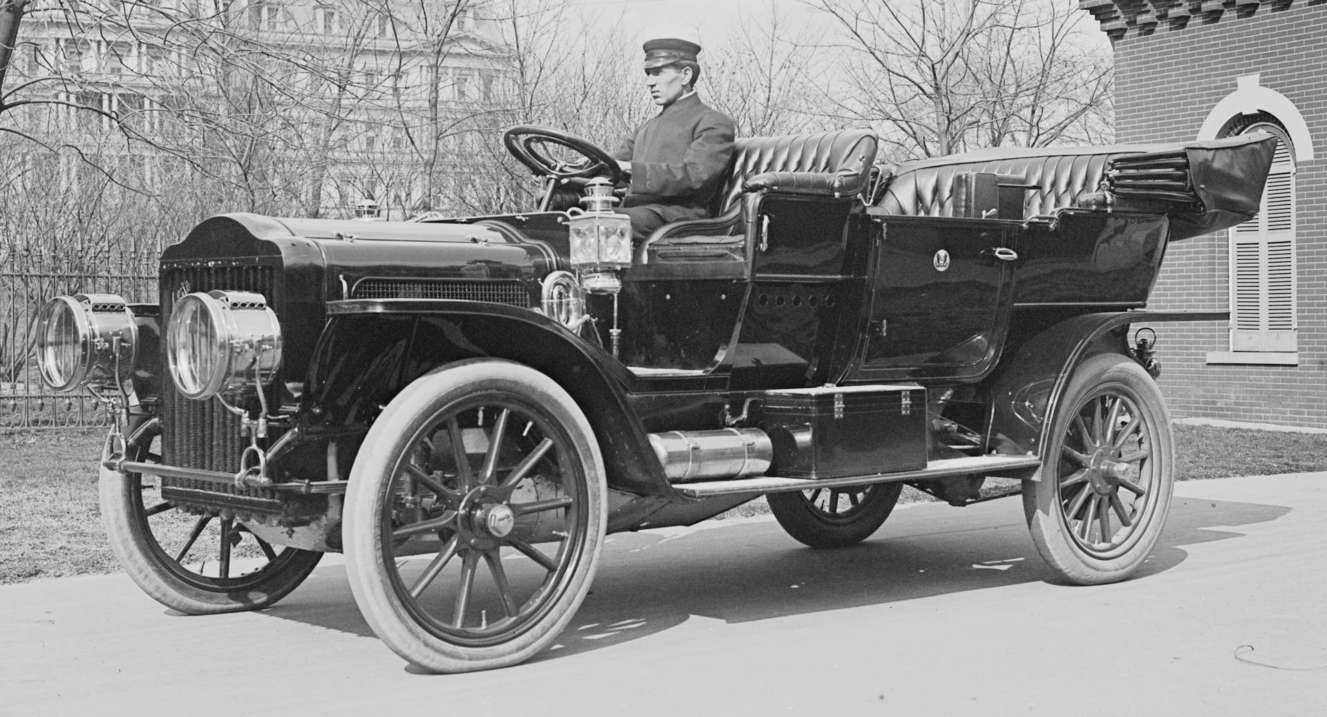 U.S. Secret Service Meets with GM to Discuss New Presidential Vehicles ...