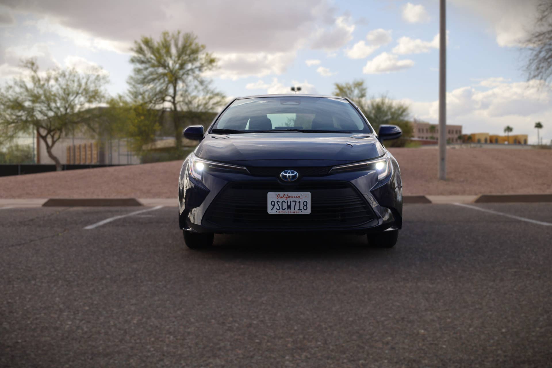 Toyota Corolla vs Hyundai Elantra - I Drive and Compare Two Frugal ...