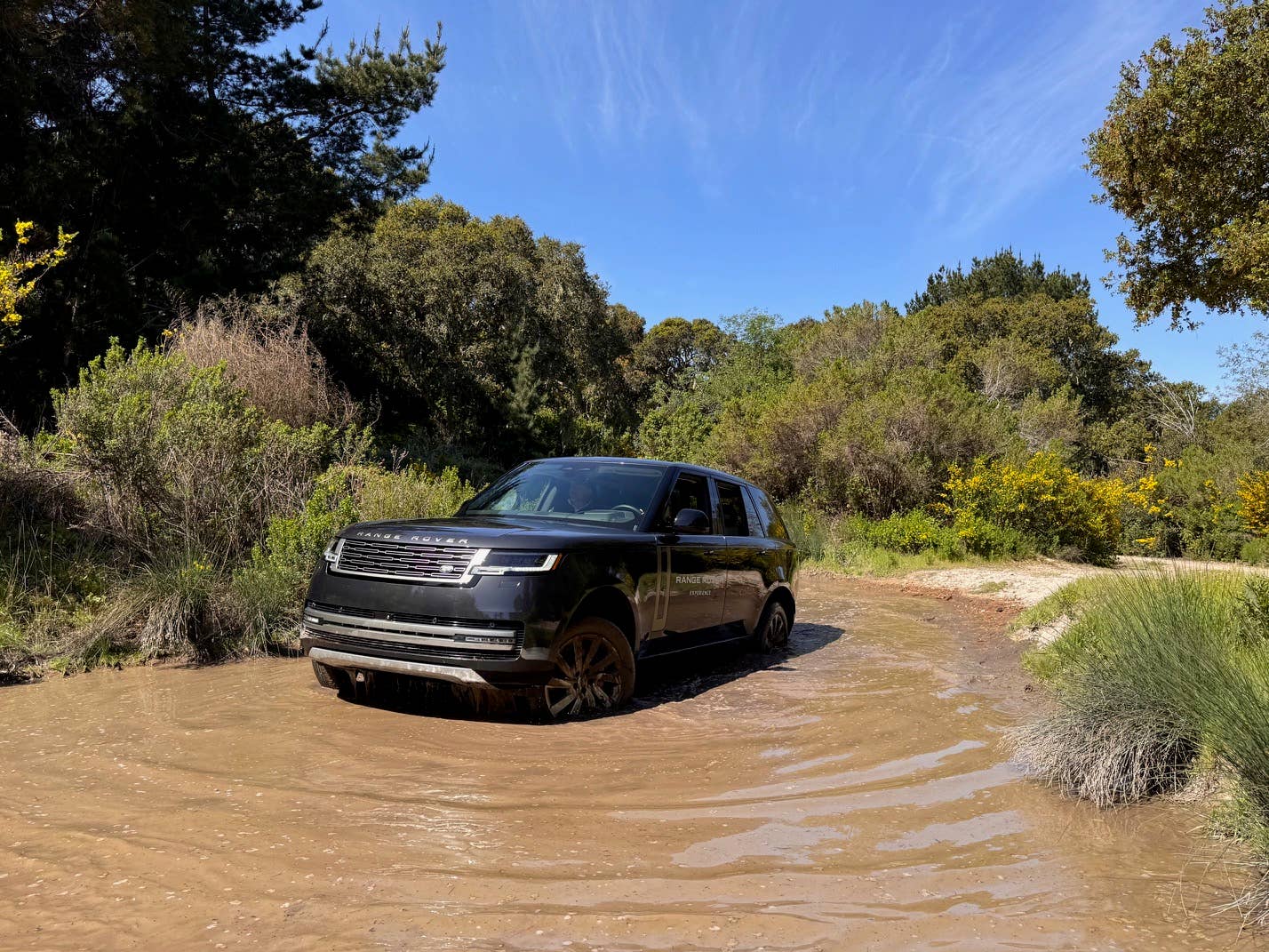 I Attended Land Rover's Off-Road Driving School: Here's the Muddy Truth ...