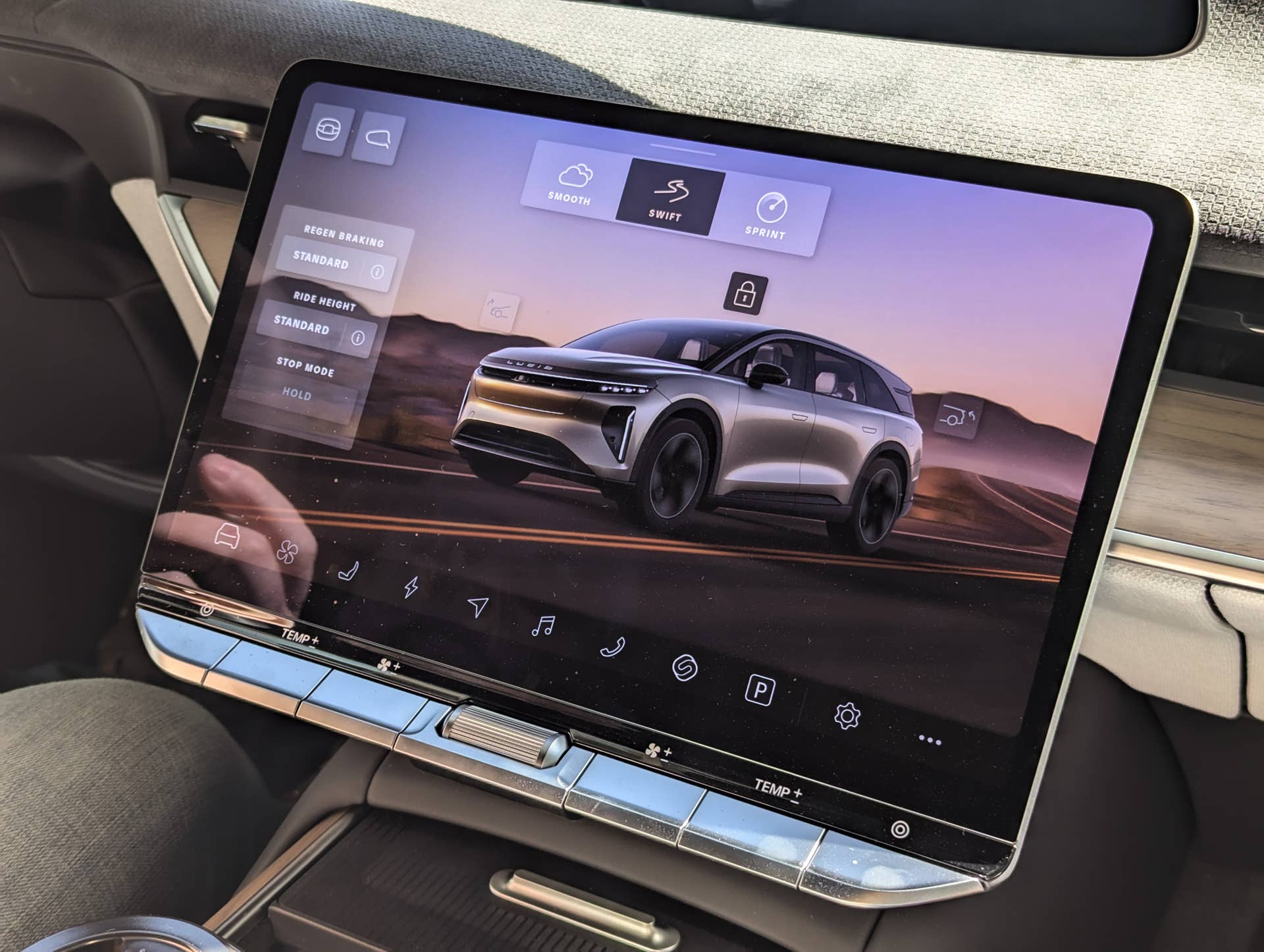 Lucid Gravity Review: As Close As You Can Get to Perfect - Autoblog