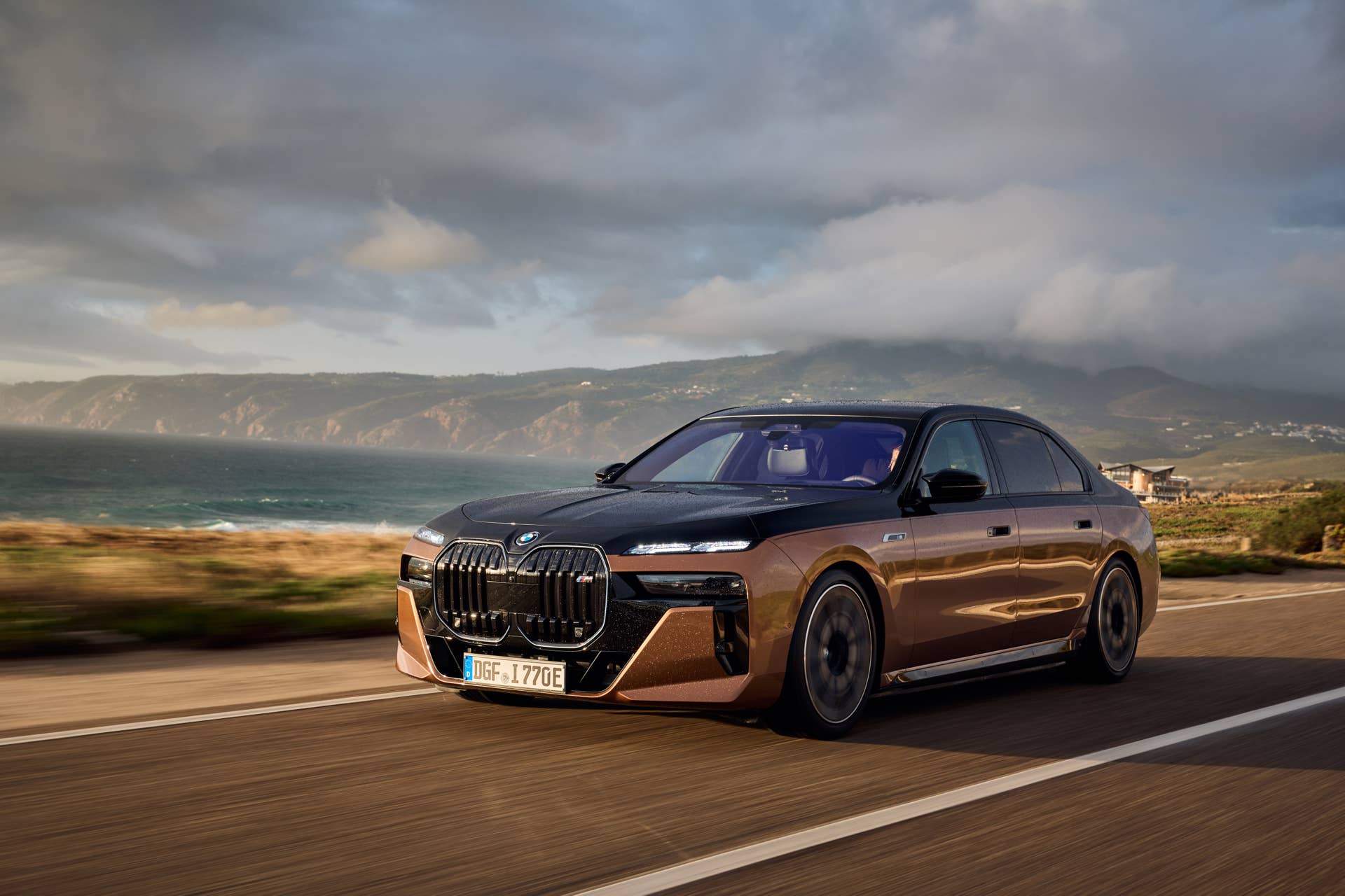 BMW Unveils Attractive 2025 i7 Lease Offers For August - Autoblog