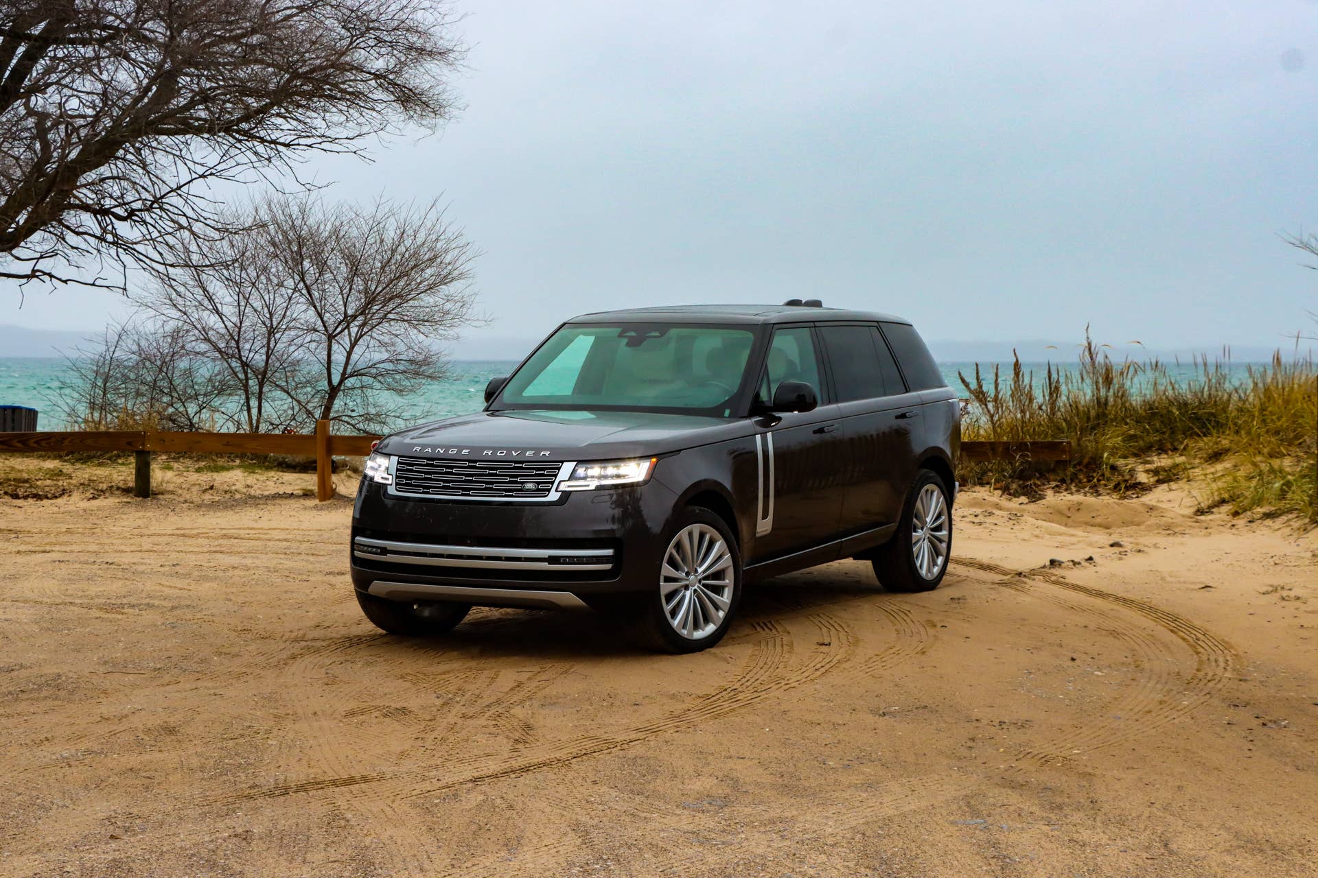 I Test Drove the 2025 Range Rover EWB Autobiography: Here’s the Real ...