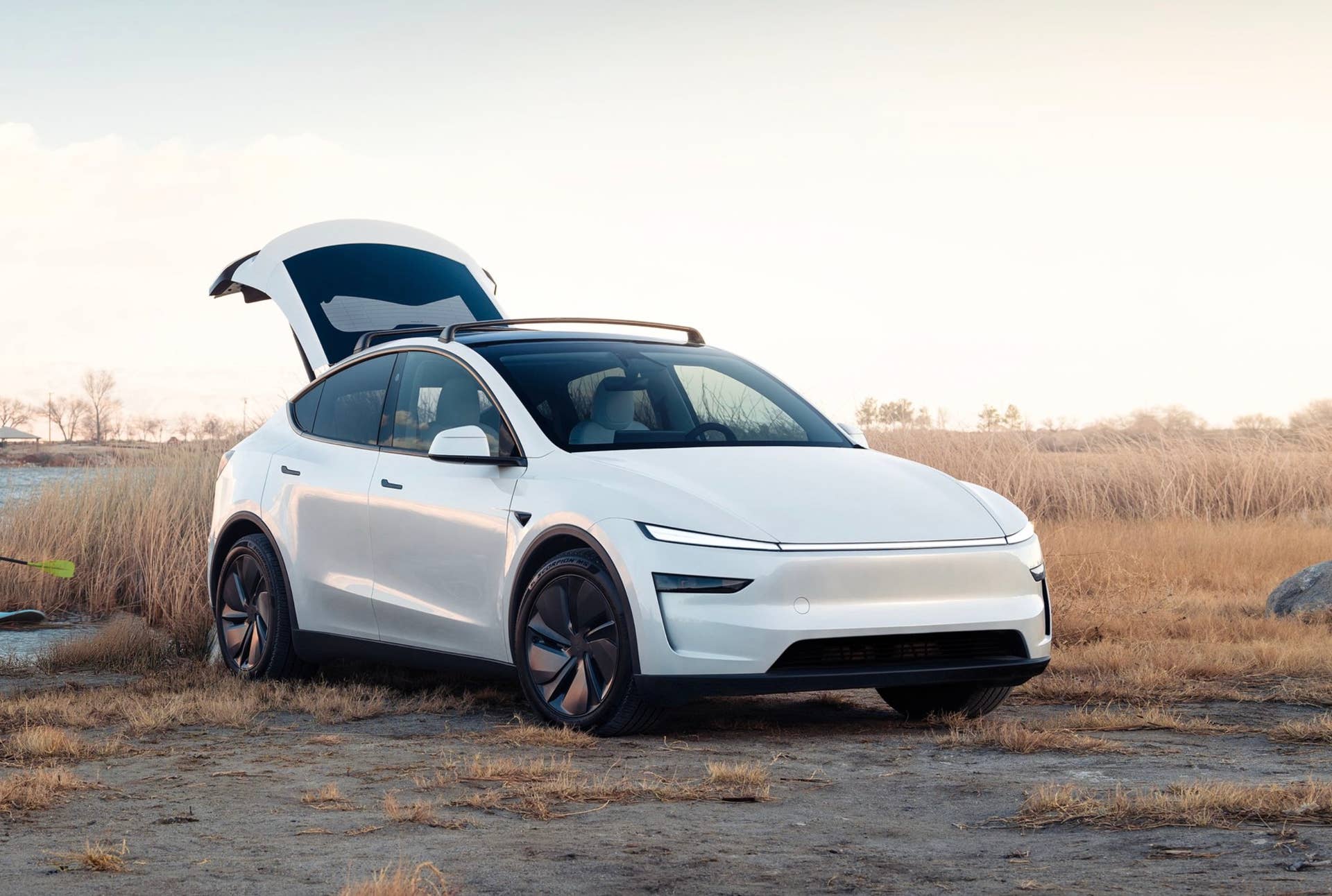 Tesla's Three-Row Model Y Is Coming Back, But Is It Worth It? - Autoblog