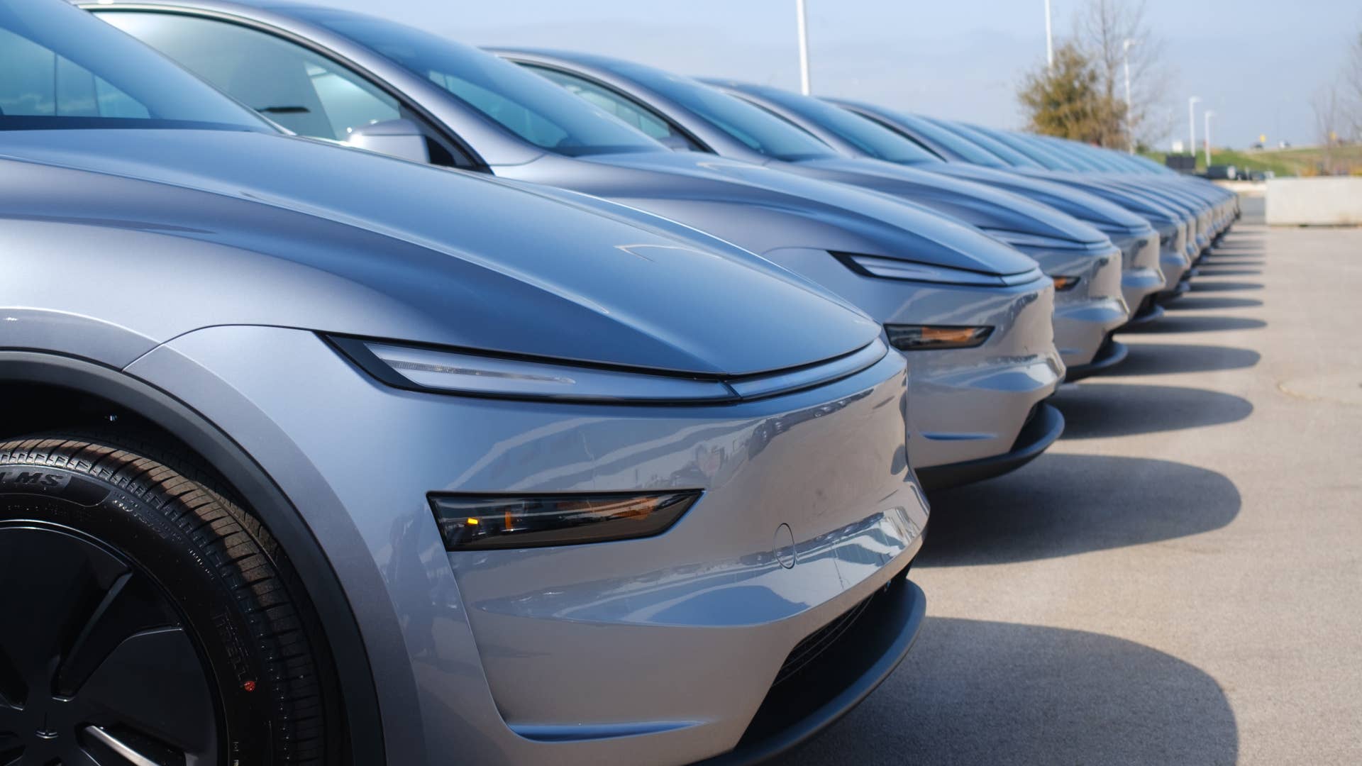 Tesla Slashes Model Y Price in Canada by $15K to Dodge Tariffs - Autoblog