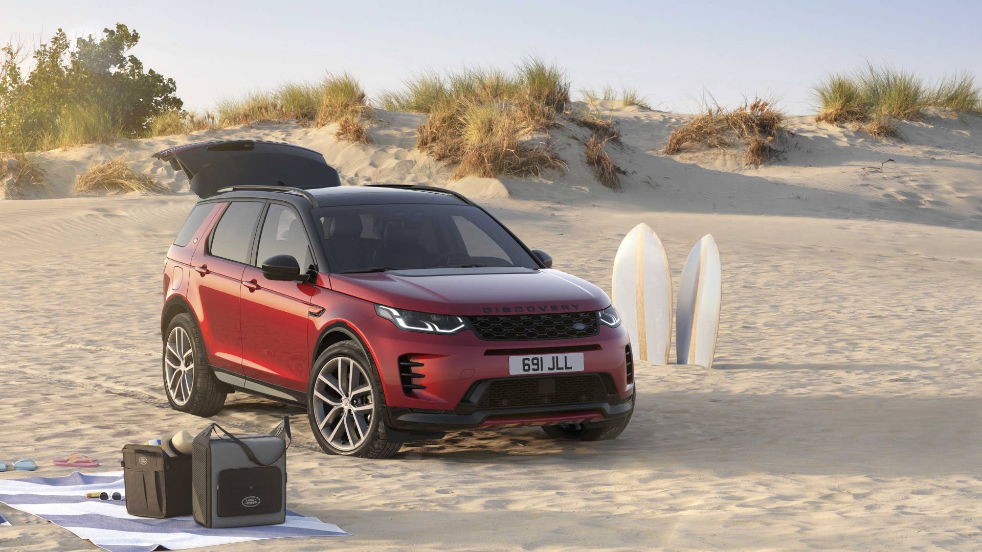 2026 Land Rover Discovery Sport Revealed With New Landmark Edition ...
