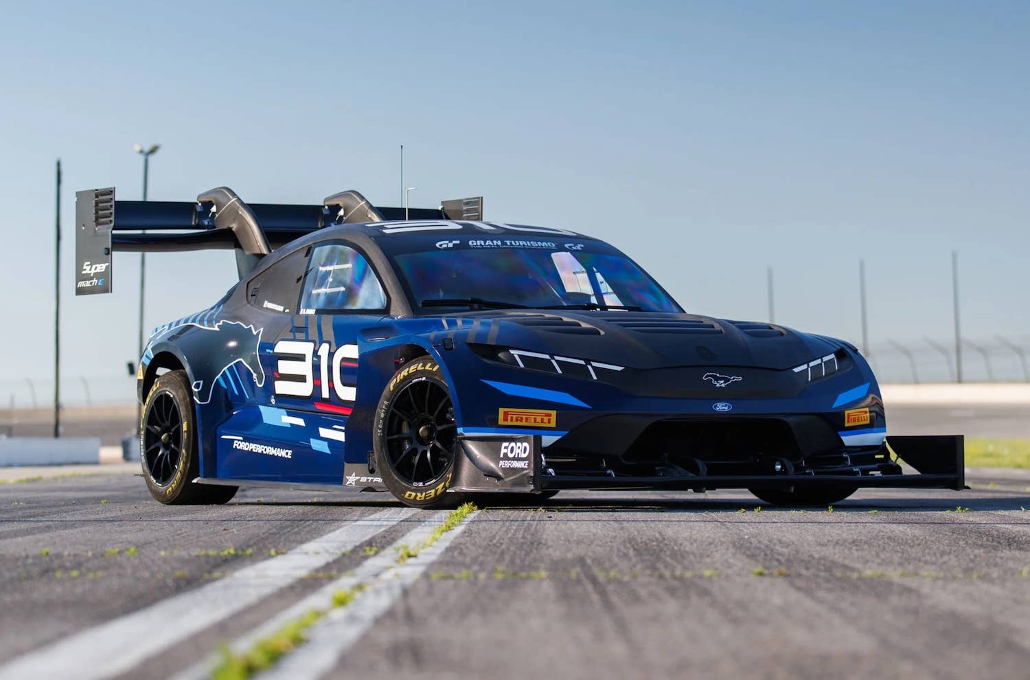 Ford’s Super Mustang Mach-E Looks Unstoppable at Pikes Peak - Autoblog