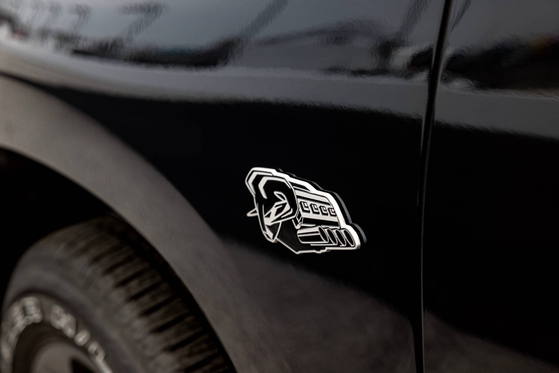 Legendary HEMI V8 Returns to 2026 Ram 1500 - Autoblog