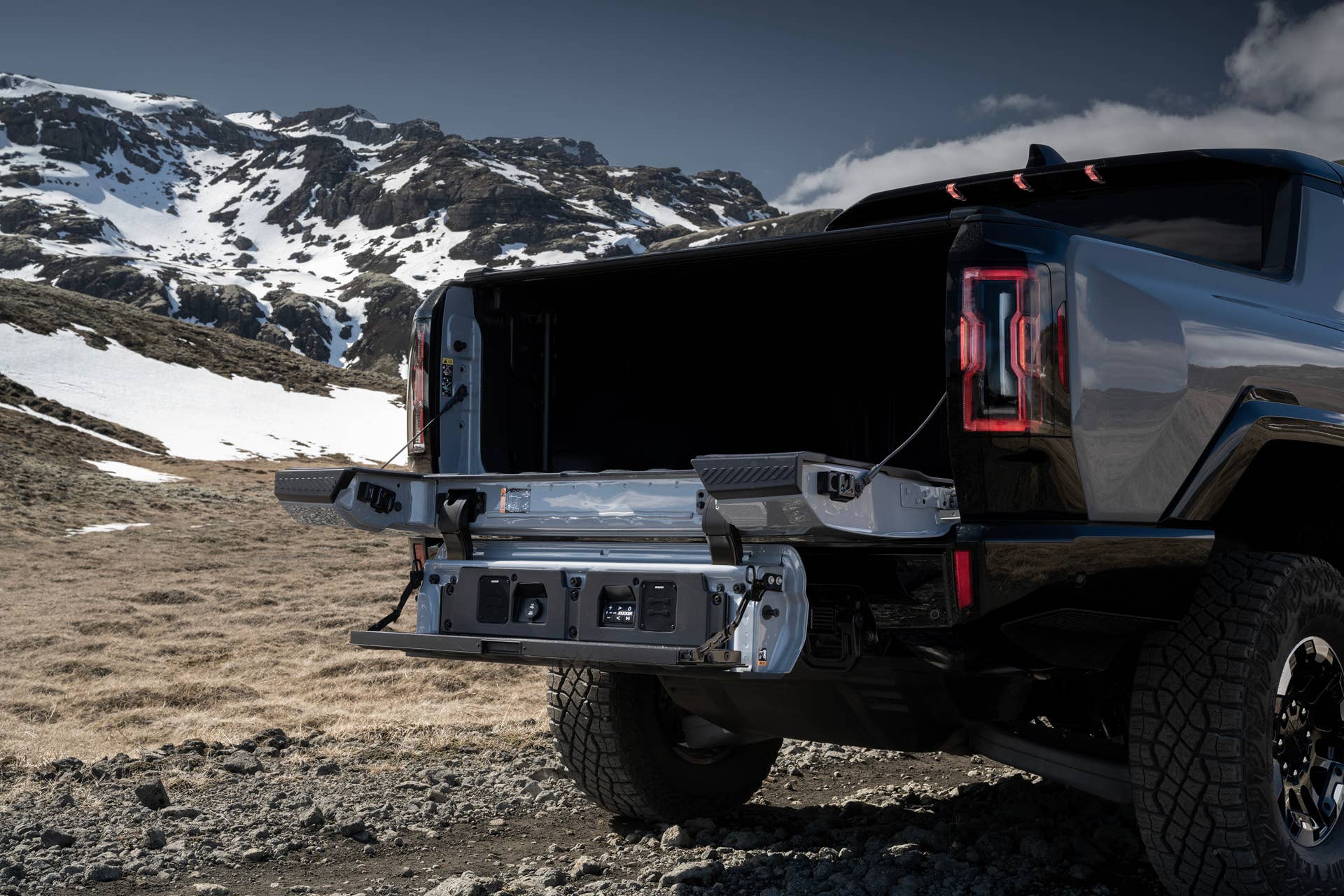 2025 GMC Hummer EV 2X: Is It Worth $99,045? My In-Depth Guide to Its ...
