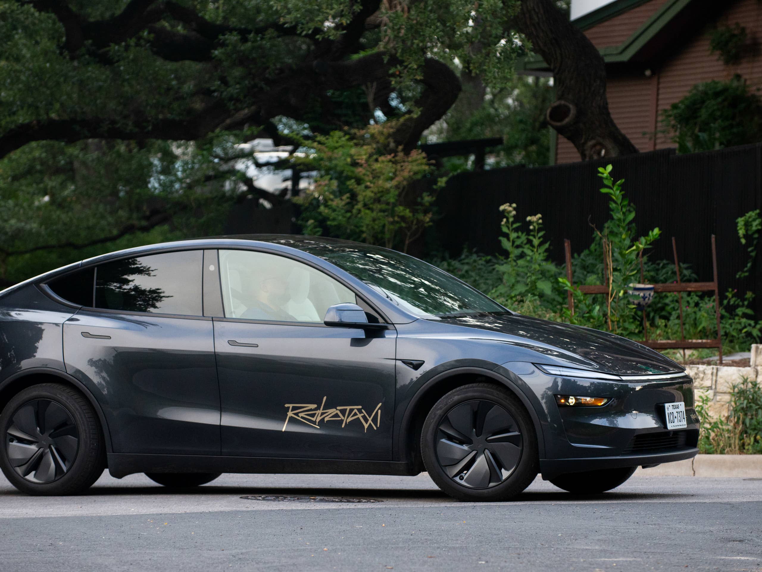 Congress Moves to Fast-Track Self-Driving Cars Without Steering Wheels ...