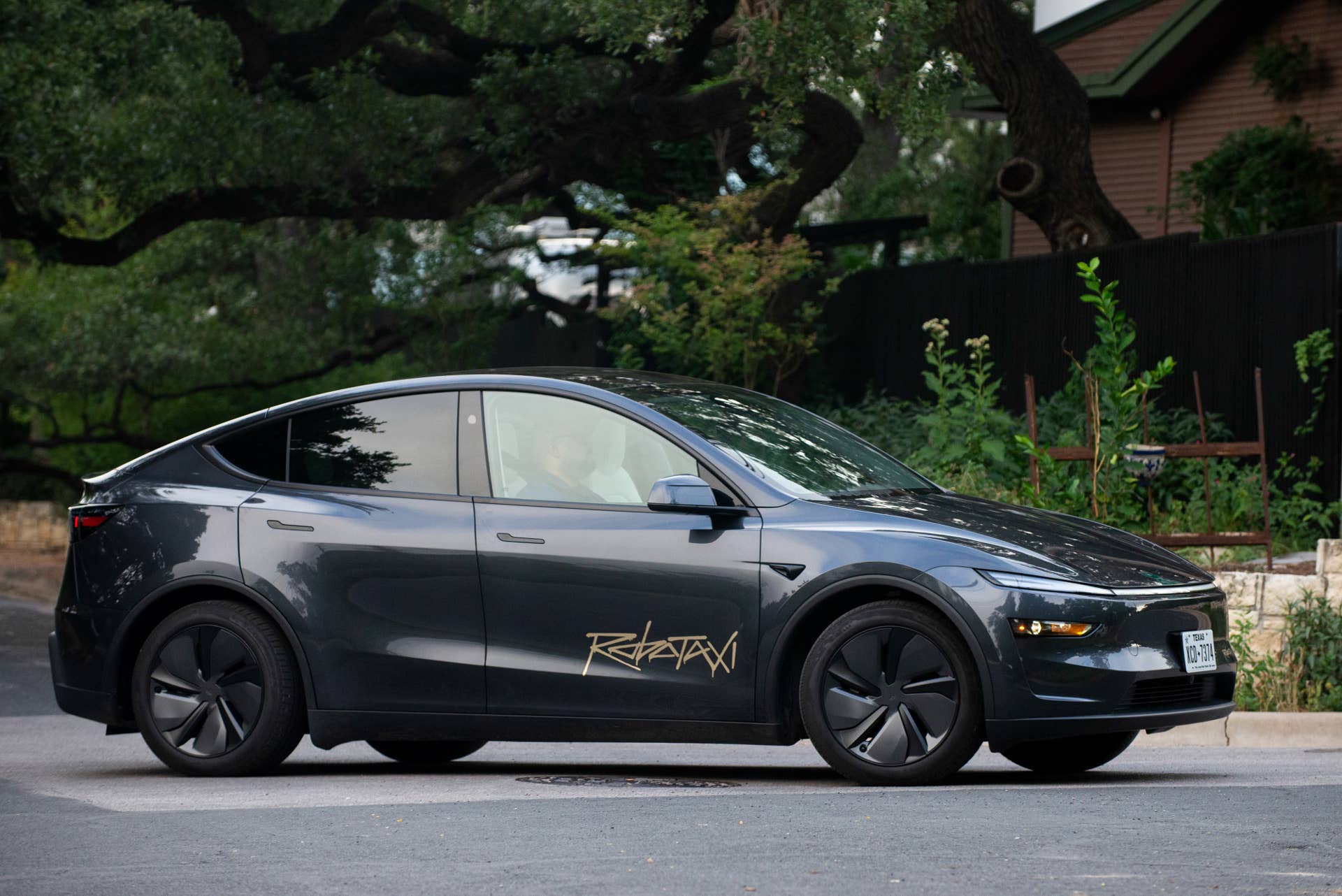 Congress Moves to Fast-Track Self-Driving Cars Without Steering Wheels ...