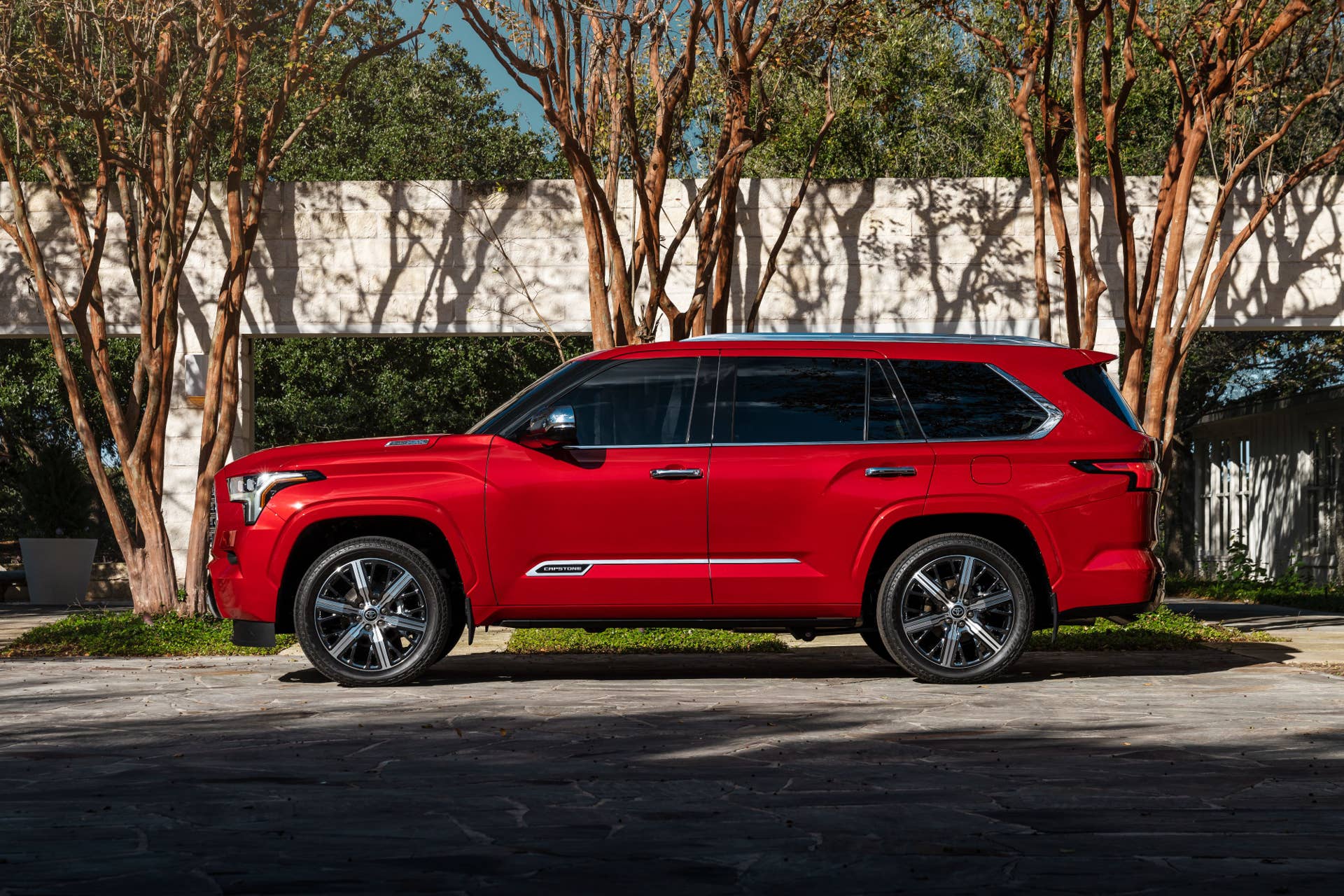 Toyota Offers Practical 2025 Sequoia Lease Deal for September - Autoblog