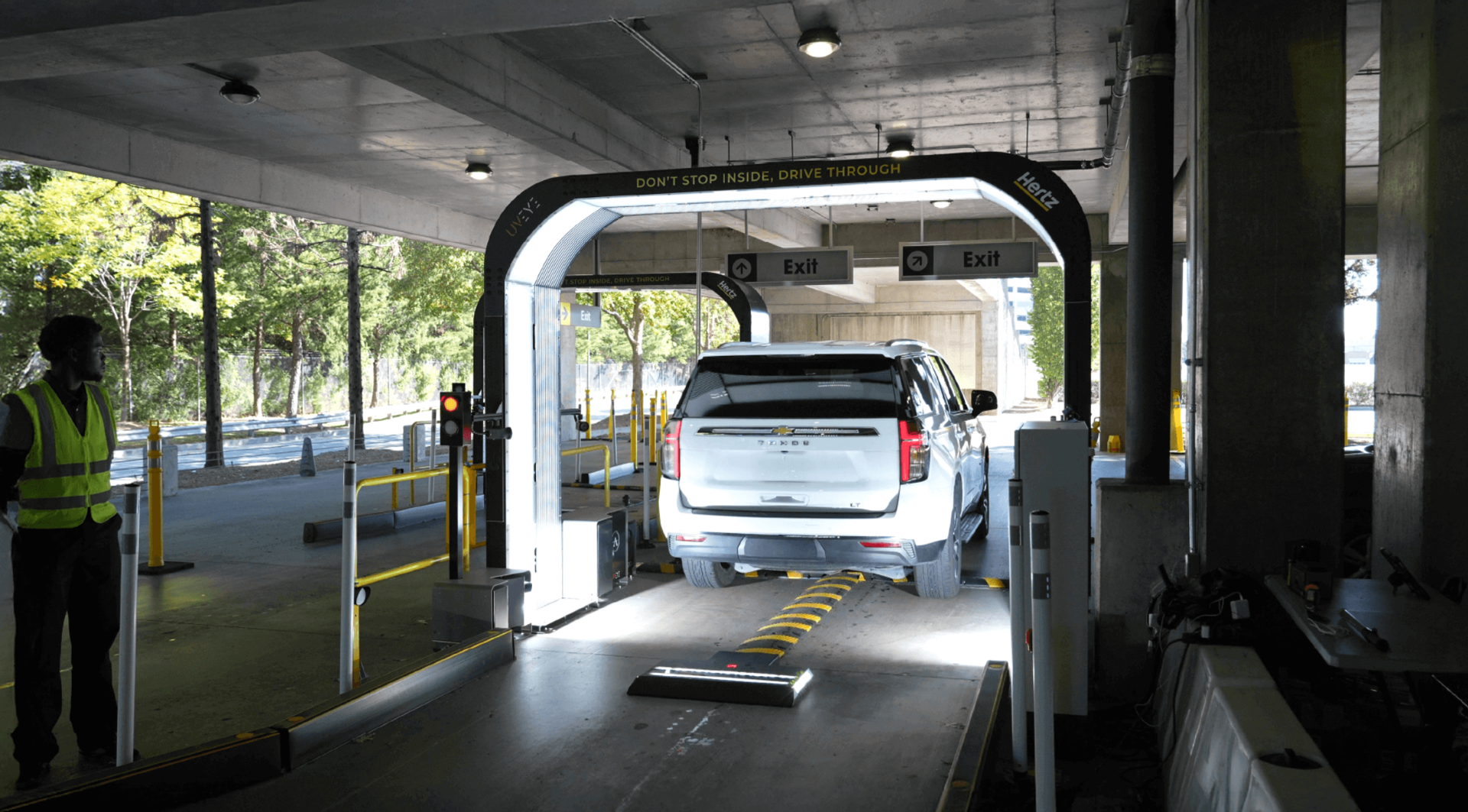 Hertz’s New AI Damage Scan Could Mean Surprise Fees for Renters - Autoblog