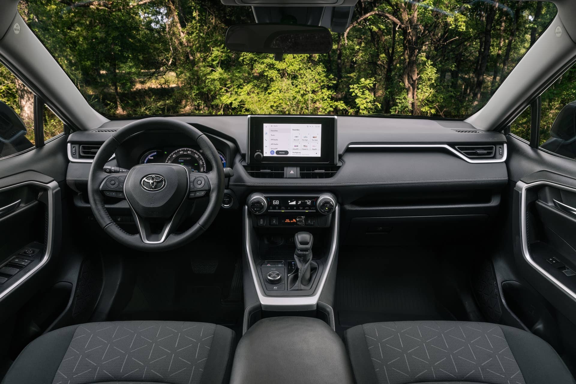 Which 2025 SUVs Actually Get 40+ MPG? - Autoblog