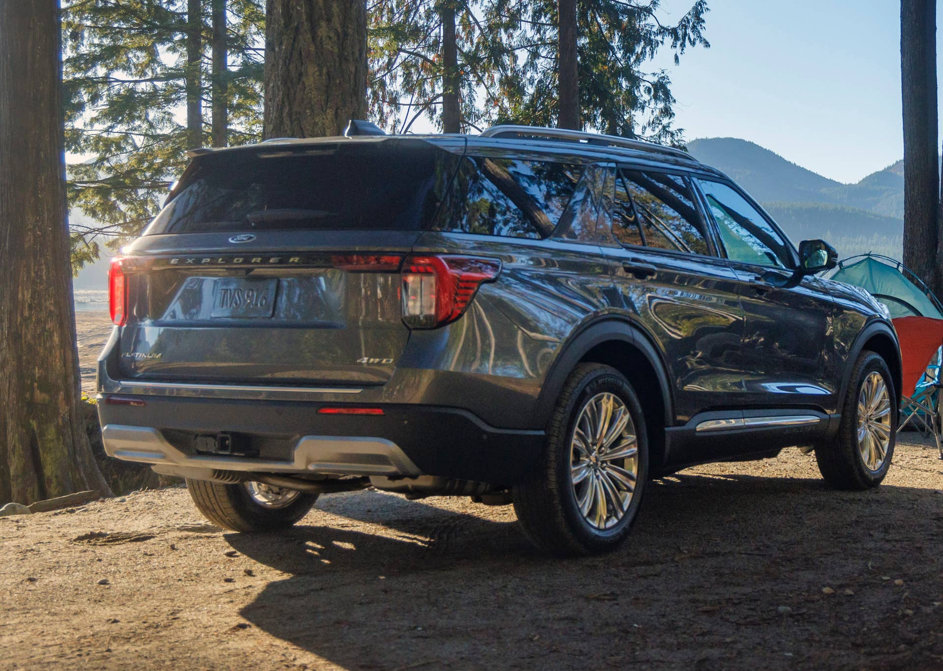 2025 Ford Explorer vs. 2025 Hyundai Palisade: Which is the Better Buy ...