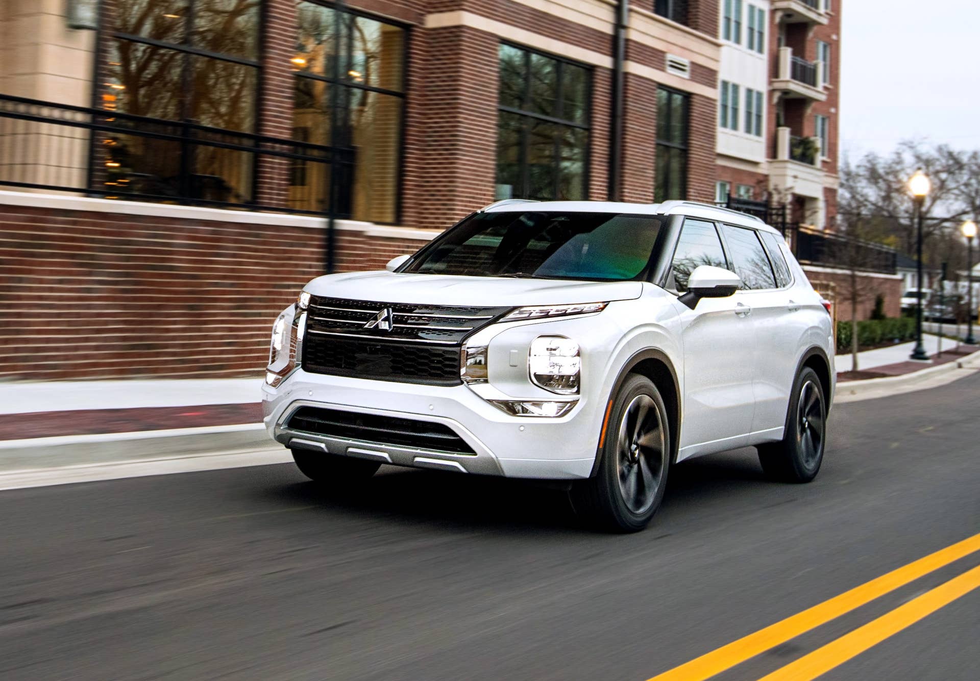 2026 Mitsubishi Outlander Trim Levels Explained. Which One Should You ...