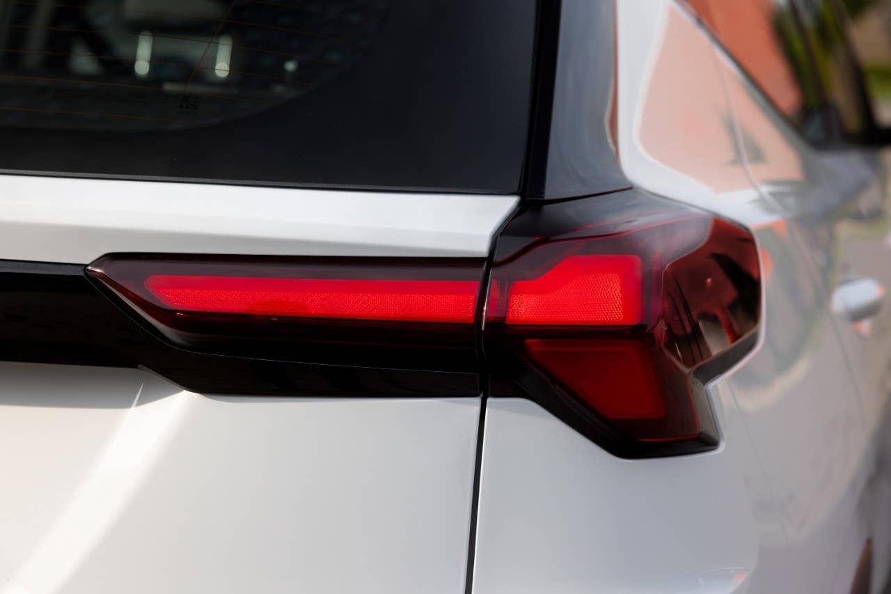 New Chevrolet Bolt EUV Revealed With Ultium Tech and Tesla Charging ...