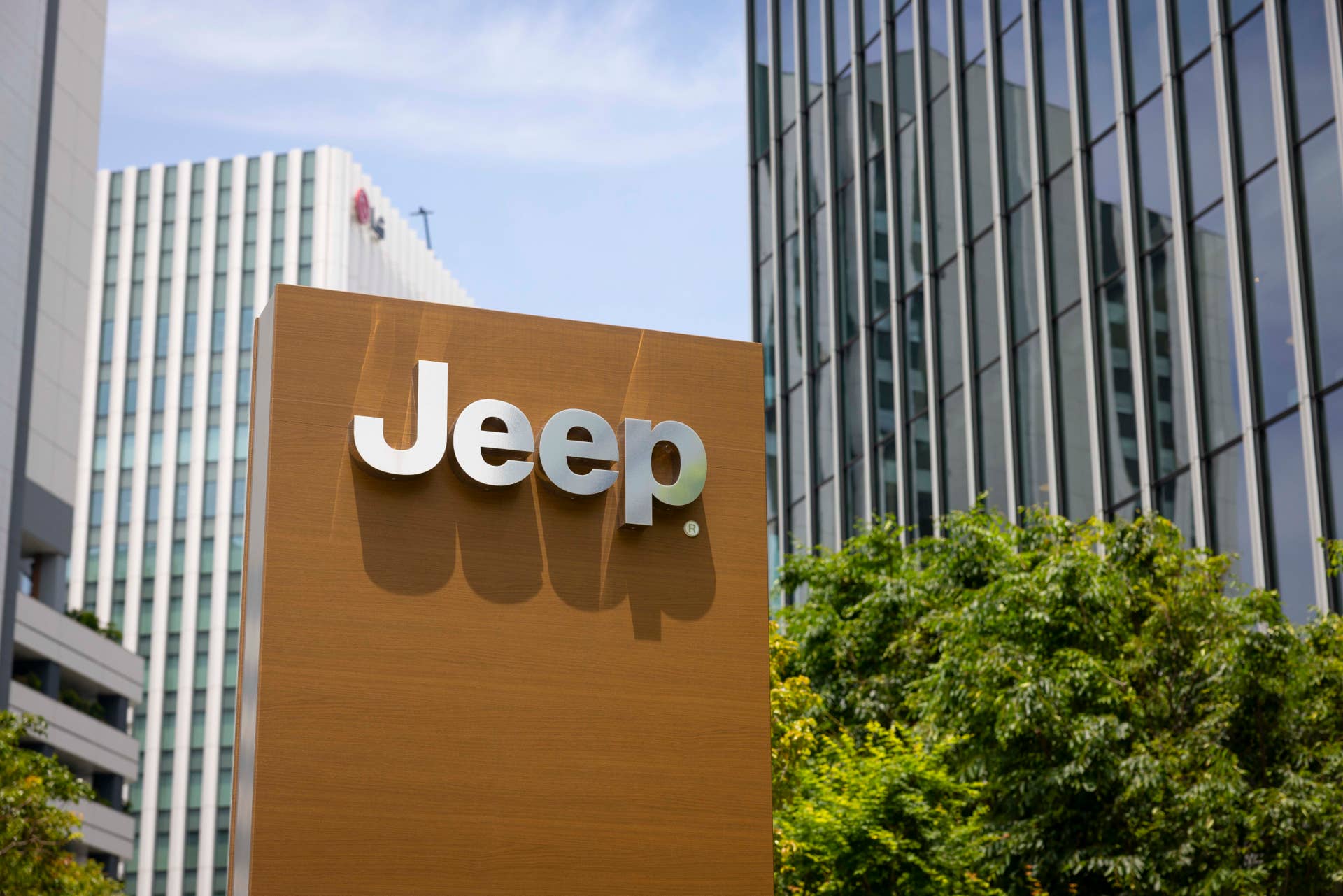 Jeep Drops Updated 2026 Grand Wagoneer - Autoblog