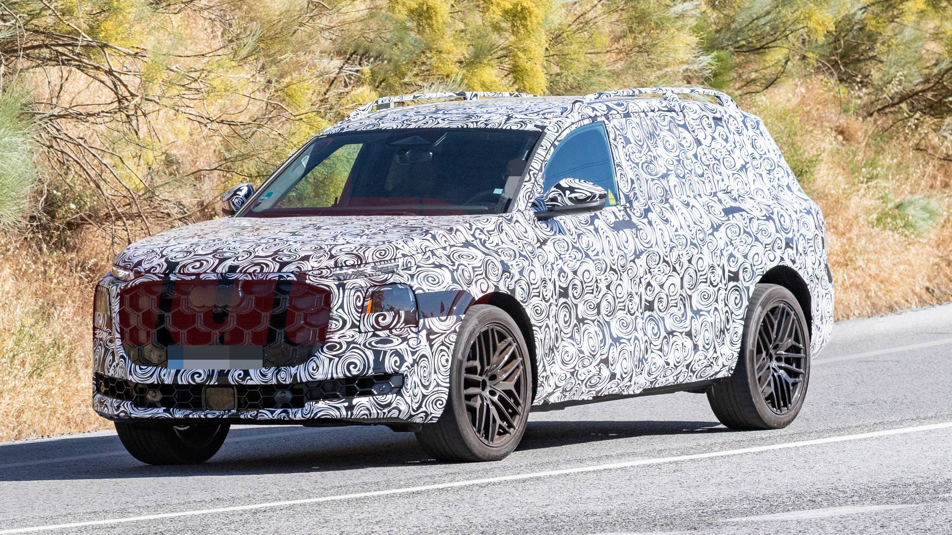 Audi’s New Q9 SUV Takes Aim at Escalade and X7 With U.S.-First Debut ...