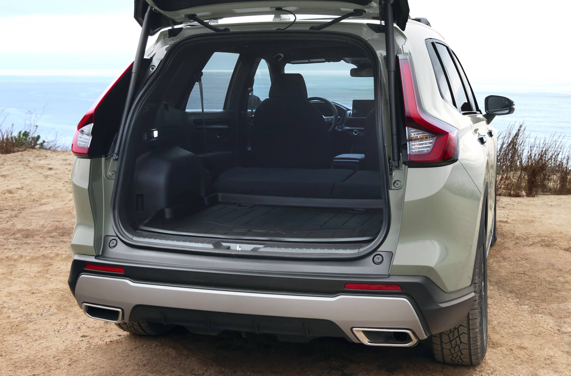 2026 Nissan Rogue vs. 2026 Honda CR-V: 5 Key Differences - Autoblog