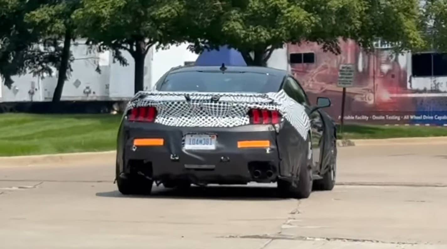 Hear The 2026 Ford Mustang Shelby GT500's Rumbling V8 For The First ...