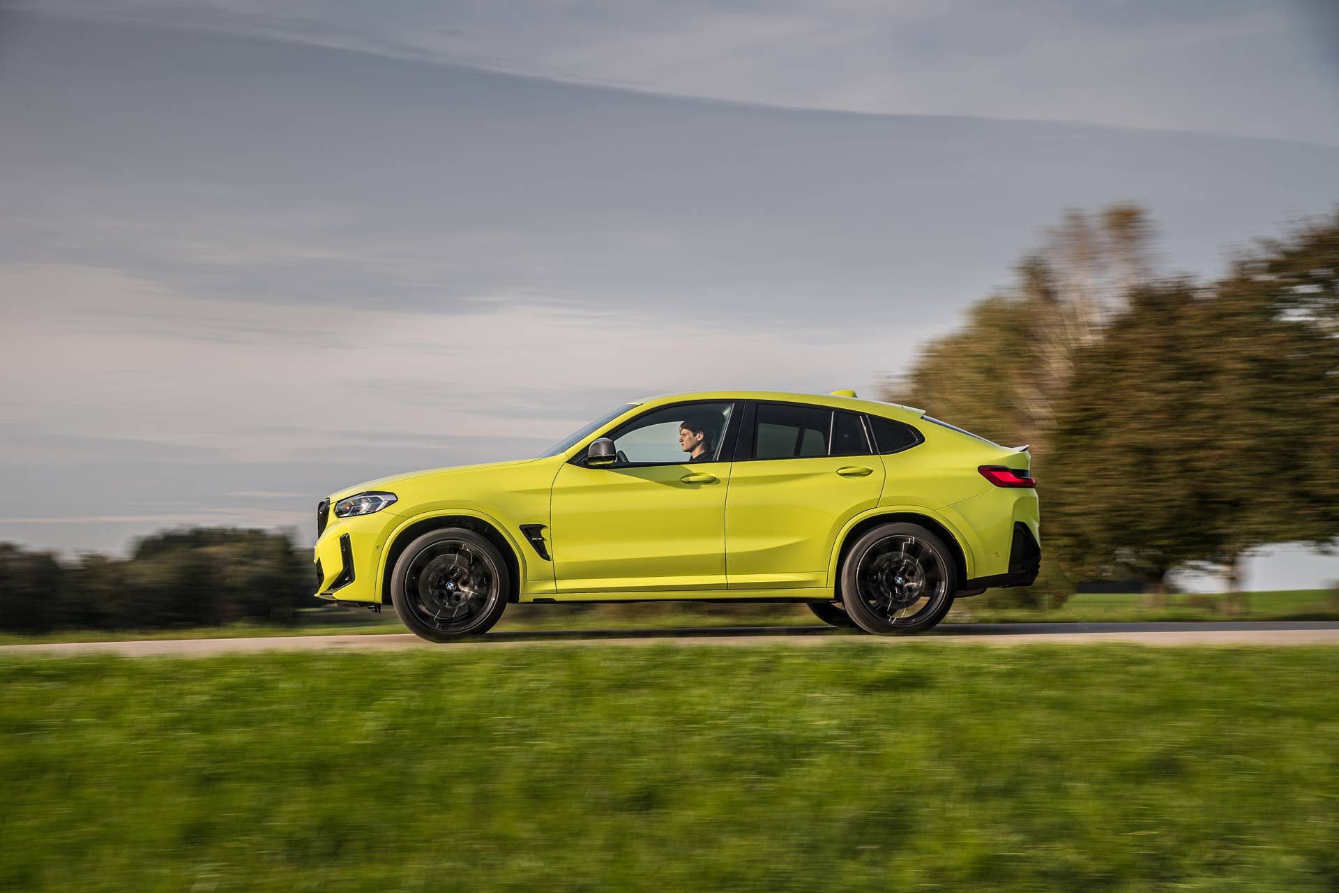 BMW Offers Tempting 2025 X4 M Lease Deal This August - Autoblog