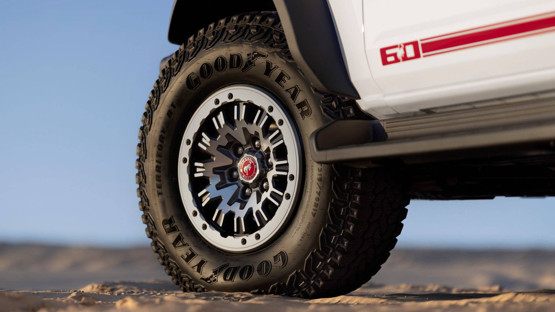 2026 Ford Bronco 60th Anniversary Package Gallery: Retro Style In A ...