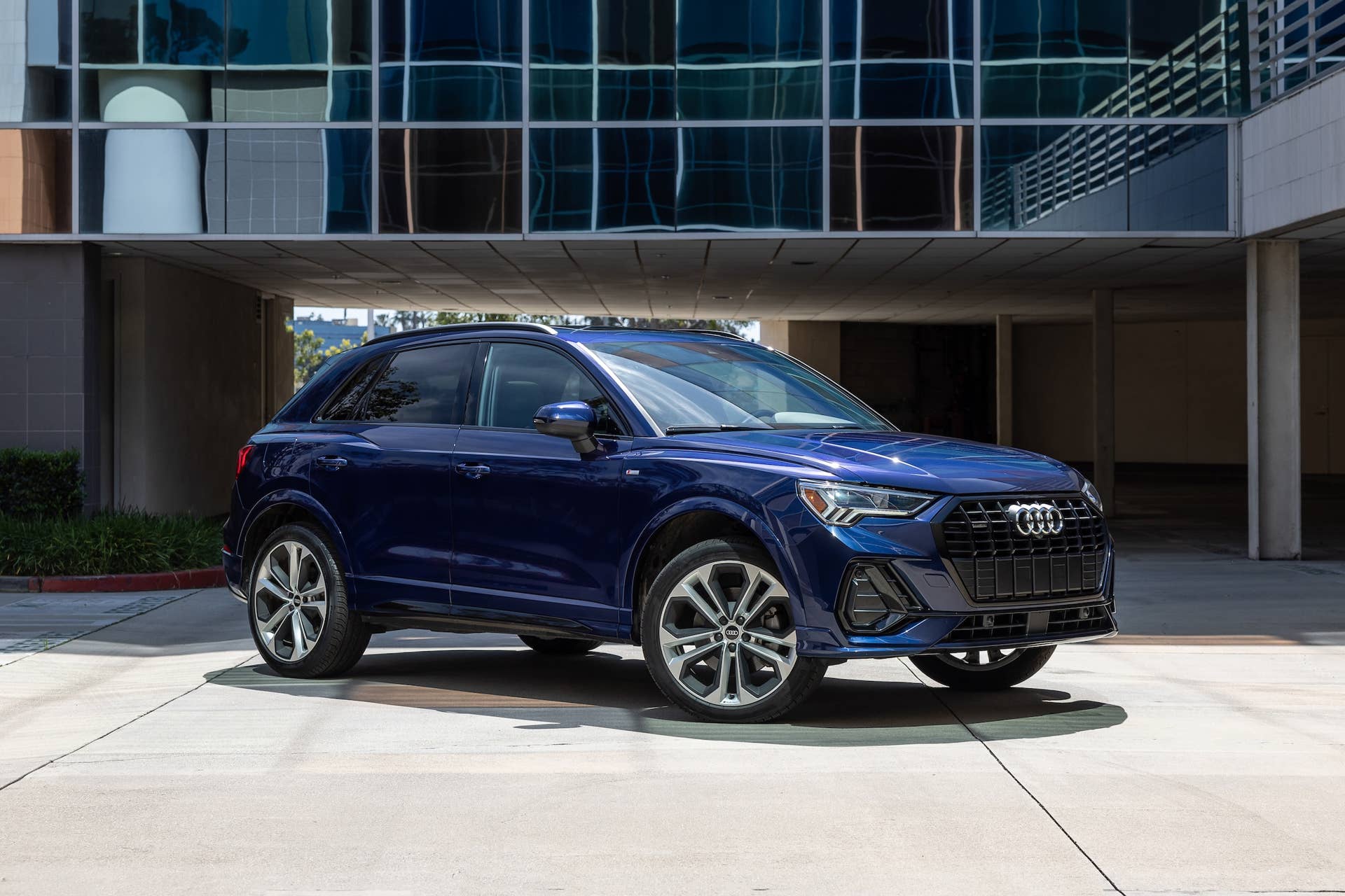 Drive Away In Luxury Audi Q3 Lease 0 Down Is This Deal Too Good To Be Truefeed