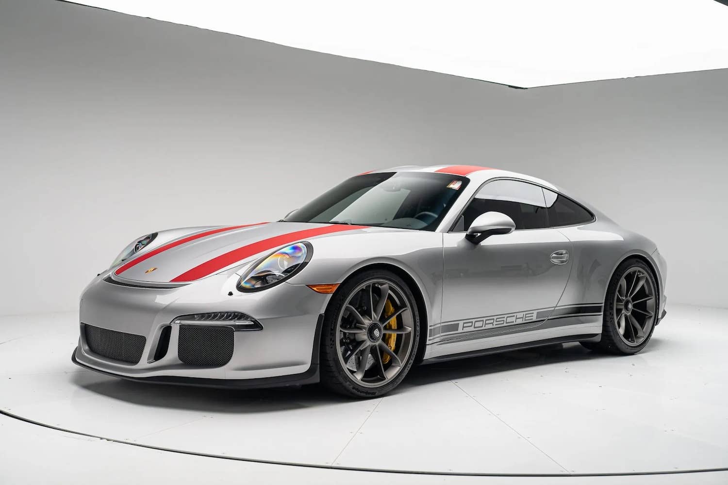 Ultra-Rare 2016 Porsche 911 R With 3,600 Miles Surfaces for Sale - Autoblog