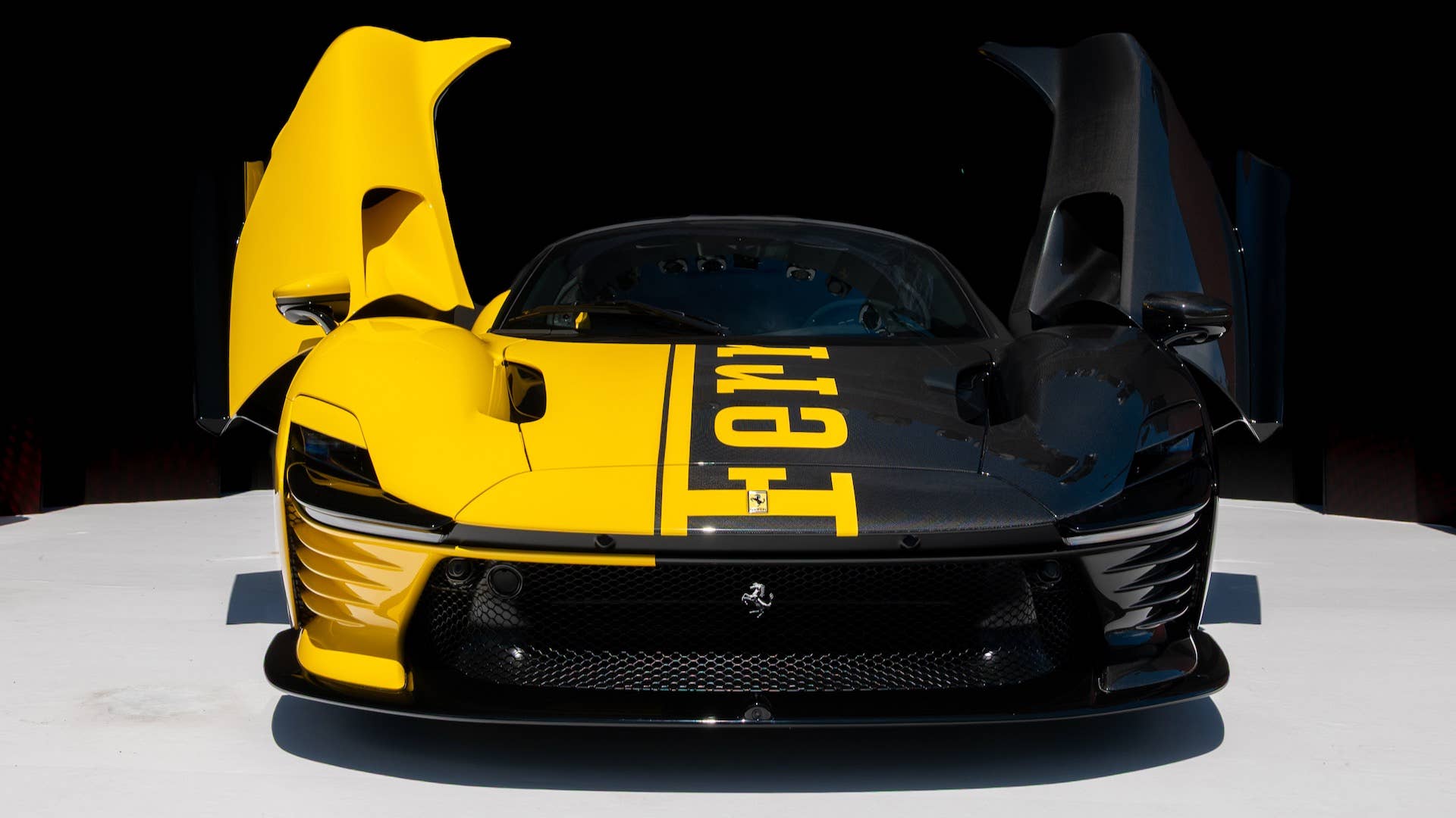 Ferrari Daytona SP3 sells for record $26 million at auction - Autoblog