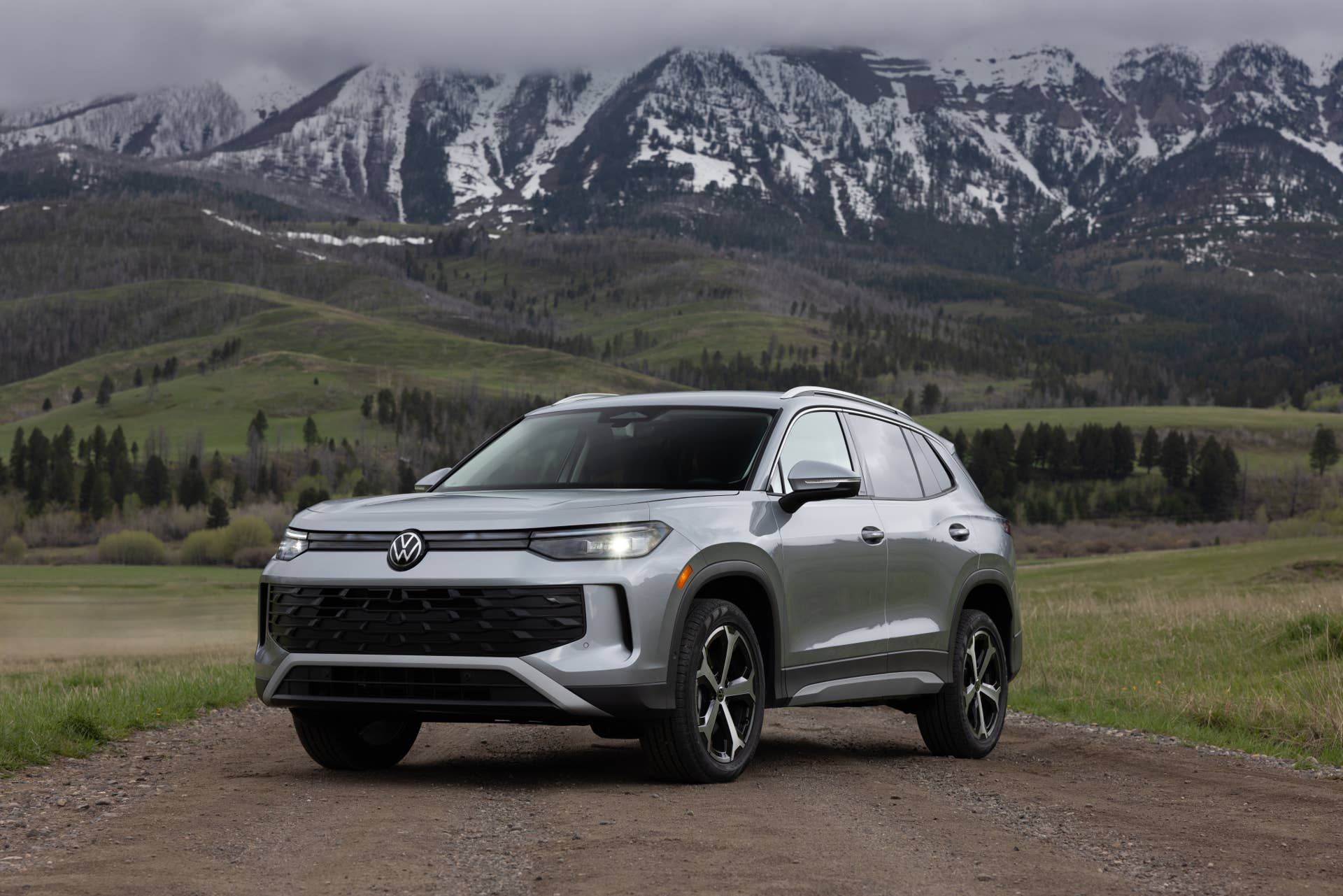 Volkswagen Drops Impressive 2025 Tiguan Lease Deal for August - Autoblog